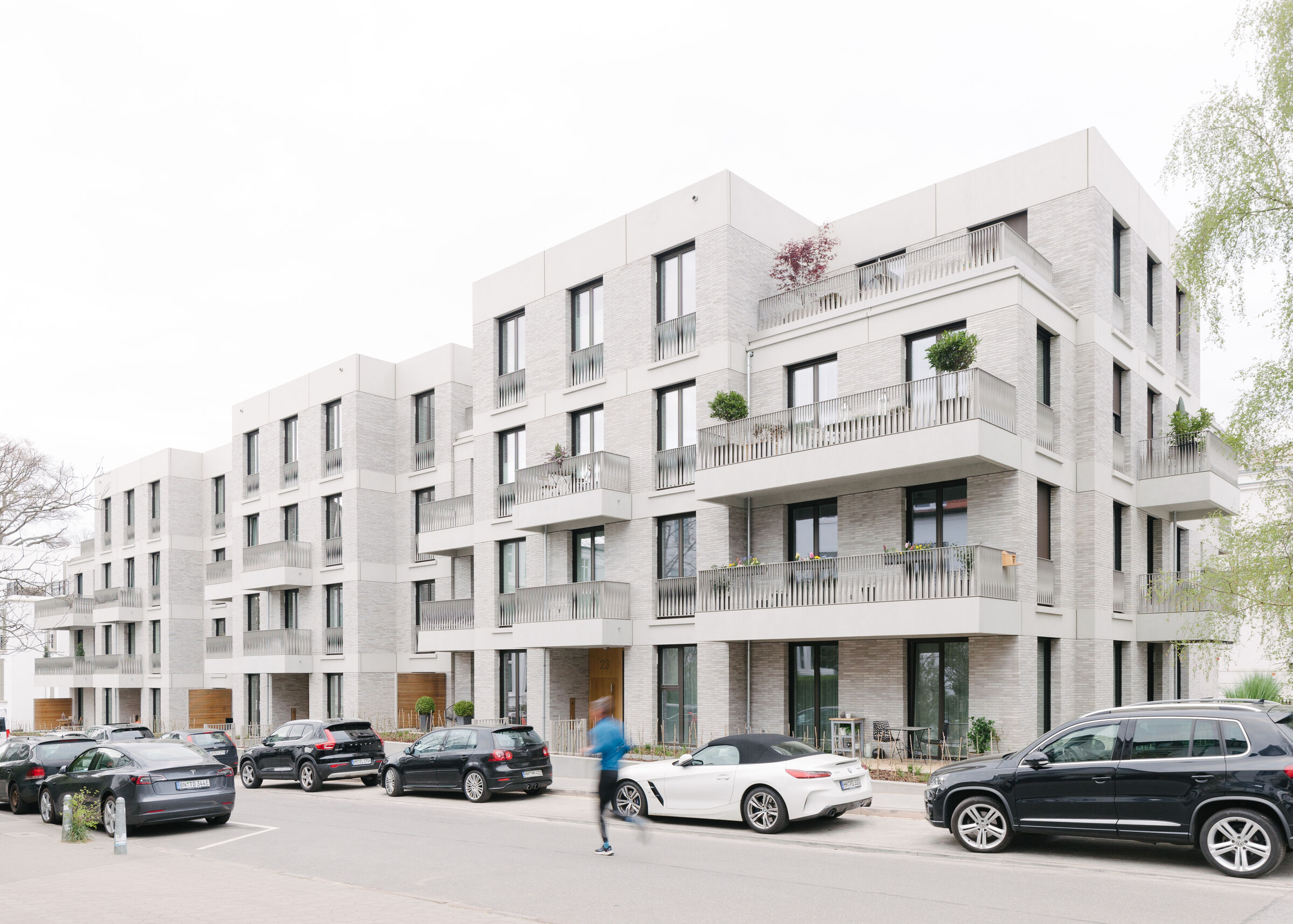 Terraced Building along the Alster | blrm Architekt*innen | Archello
