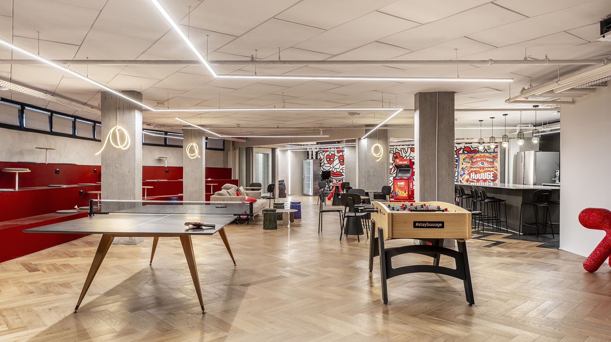 Huuuge | Switchup | Archello