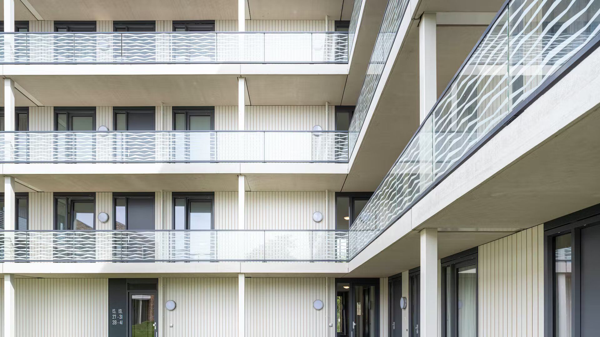 Apartment Complex De Wadloper | Rockpanel | Archello