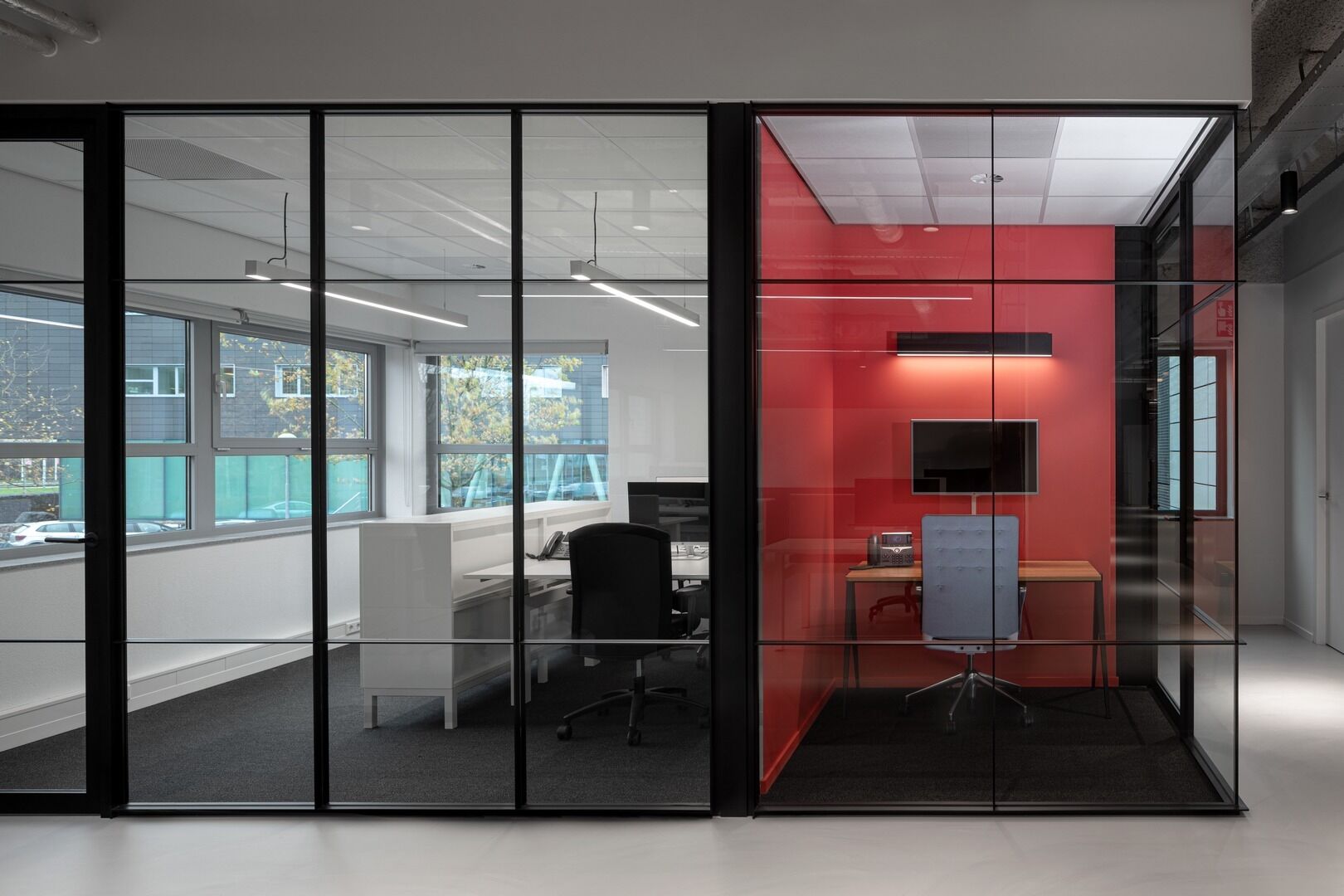 QbiQ Wall Systems による Route 66 Bright | Archello