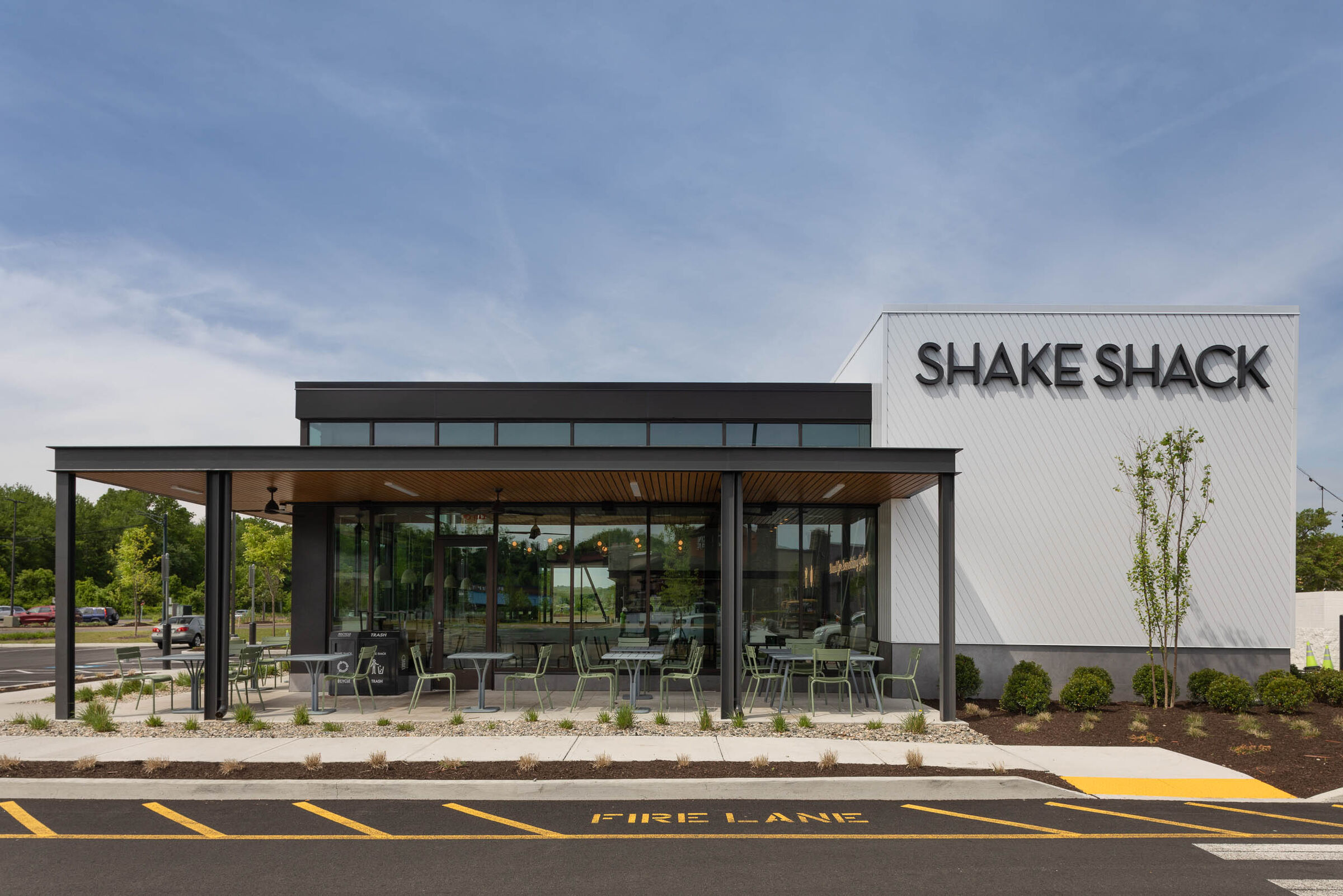 Shake Shack Danbury | Bergmeyer | Archello