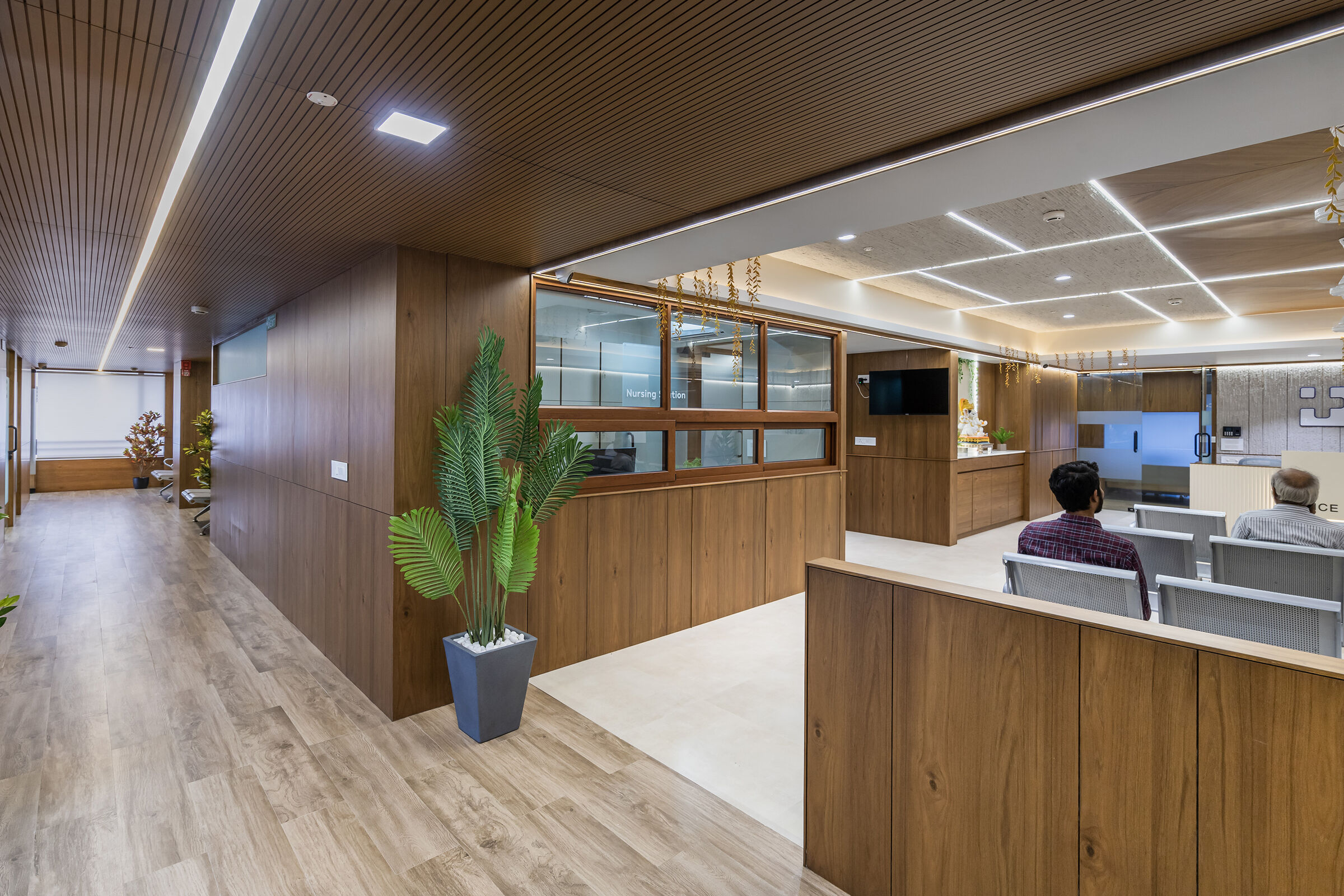 Gallery of Modern Hospital Interior Design In Ahmedabad | Prashant ...