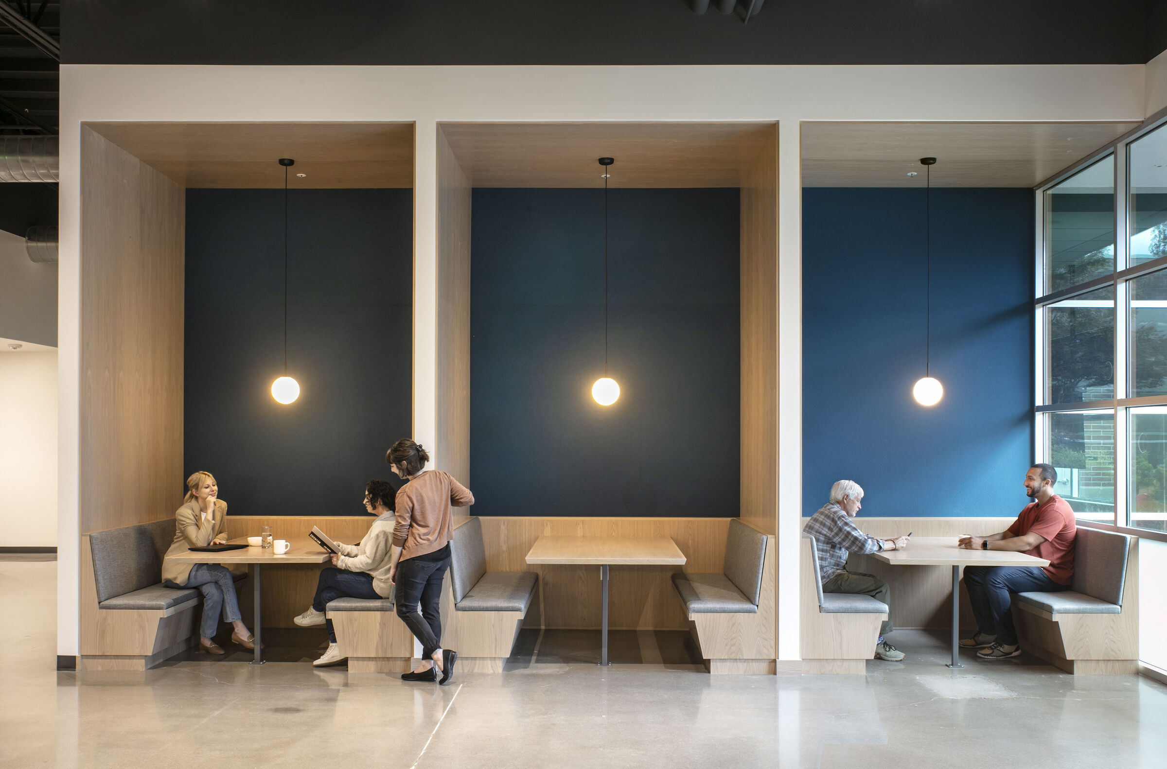 Genesis Financial Services Offices | DESIGN+BUILD Workspace | Archello