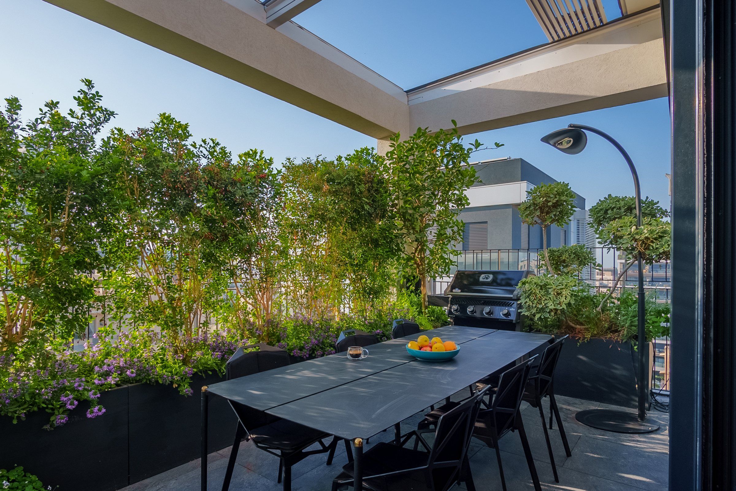 A Sky-High Green Microcosm | Shay David, for Carcom Landscape Design ...