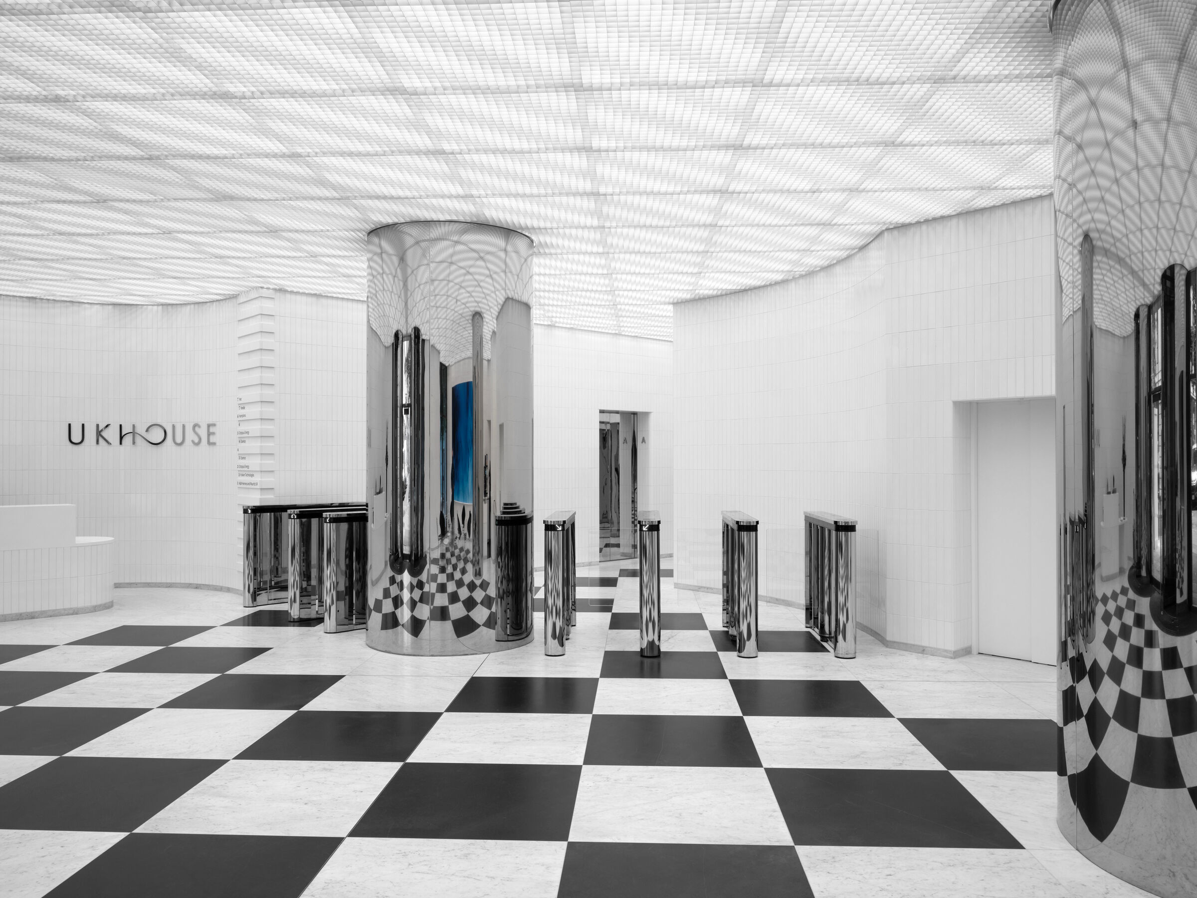 UK HOUSE LOBBY & BASEMENT | Christ & Gantenbein | Archello