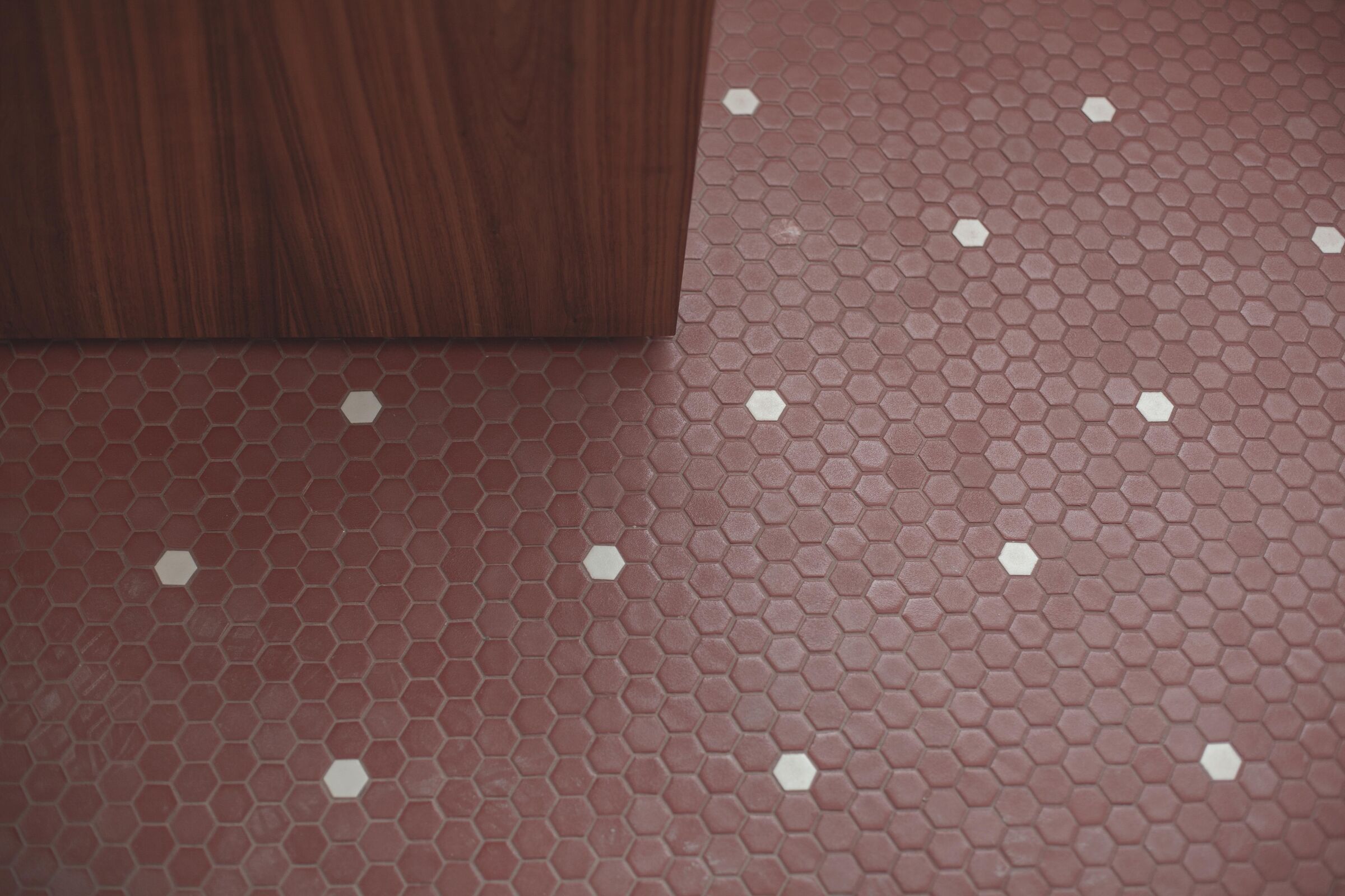 Hex Stoneglass Russet by ONIX | Archello