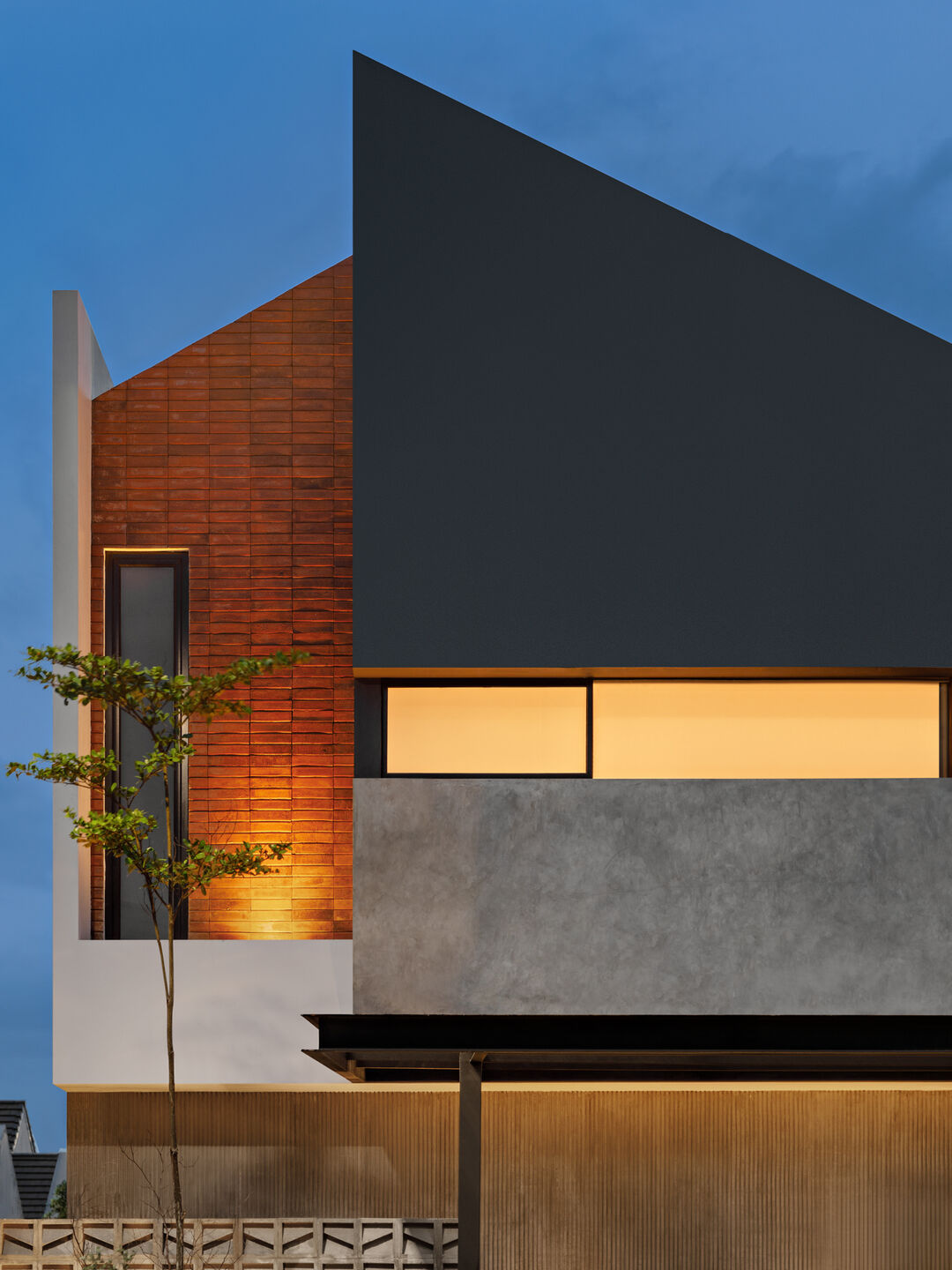 Gallery of ASH House | Localic Studio | Media - 4