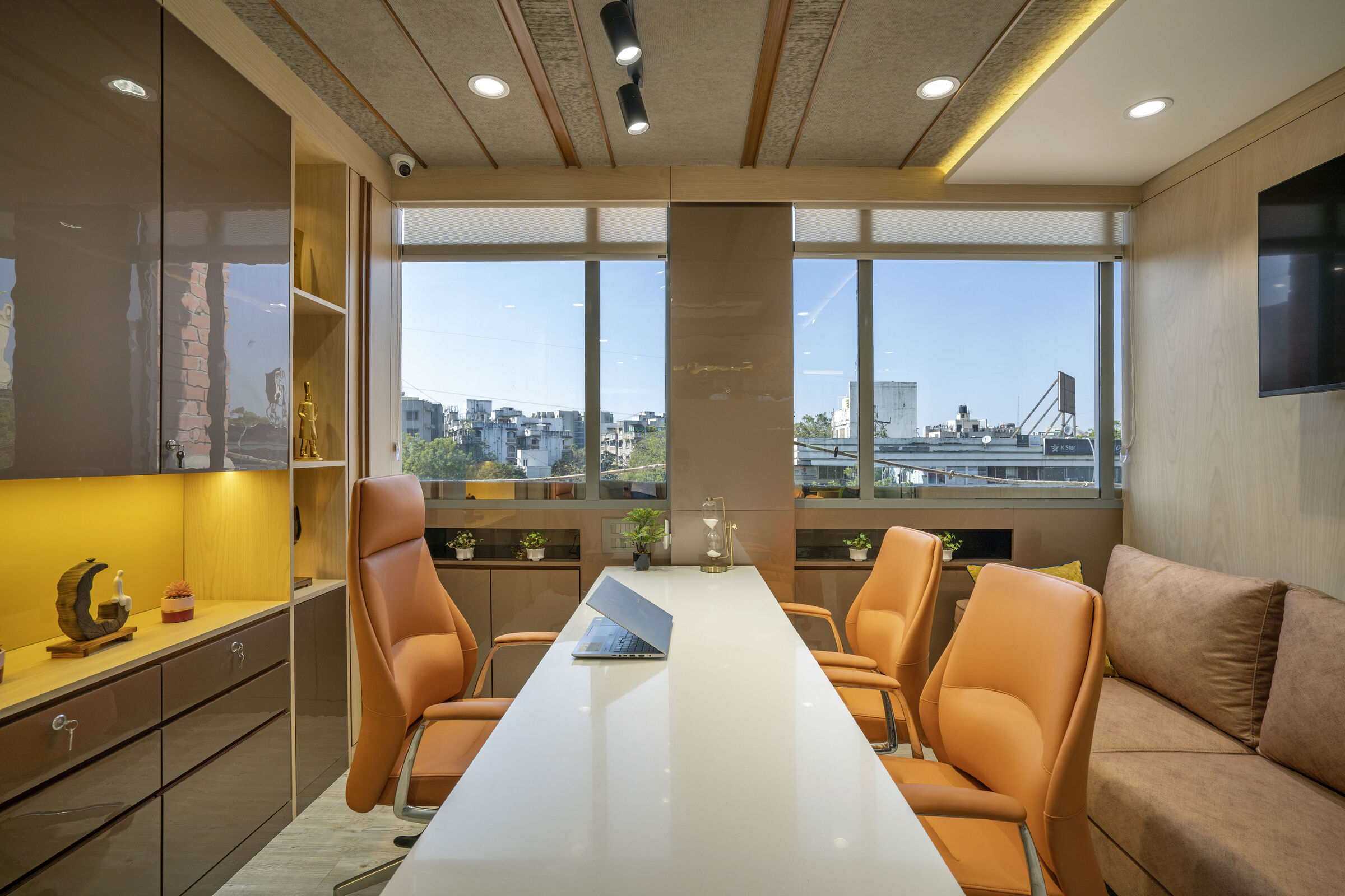 Gallery of A Jewellery Boutique Design At C.G. Road | Prashant Parmar ...