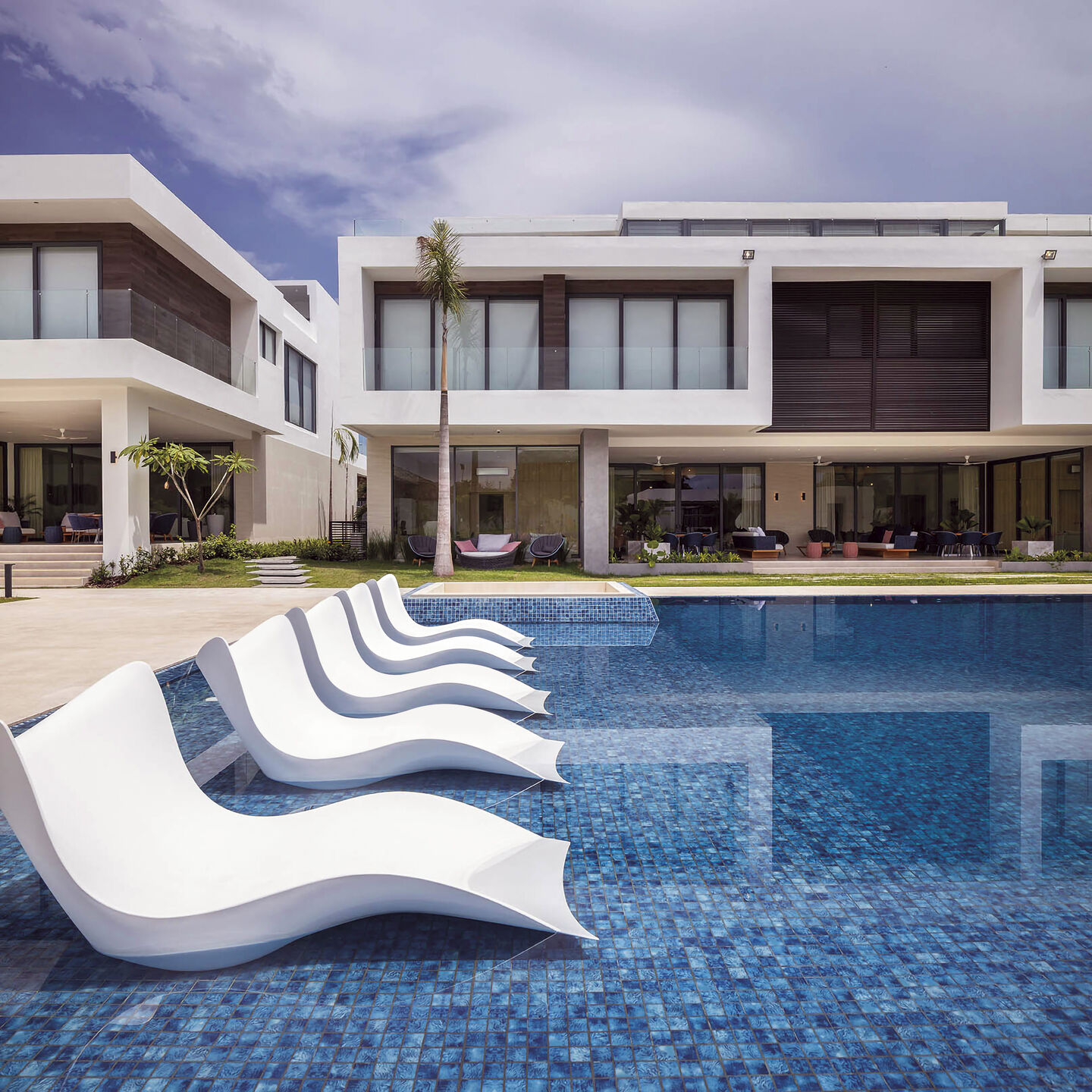 Penta Arrecife Blue by ONIX | Archello