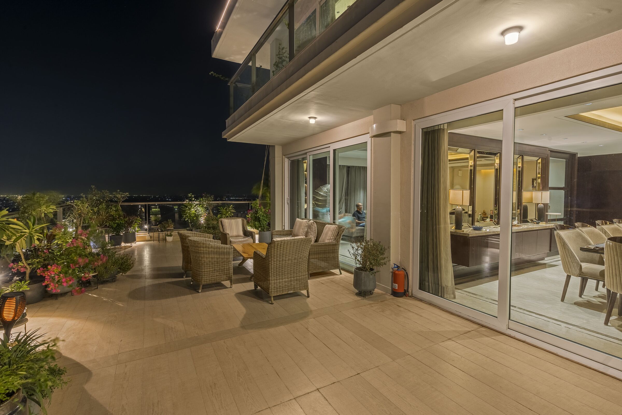 Gallery of The DLF Crest | Design 21 | Media - 1