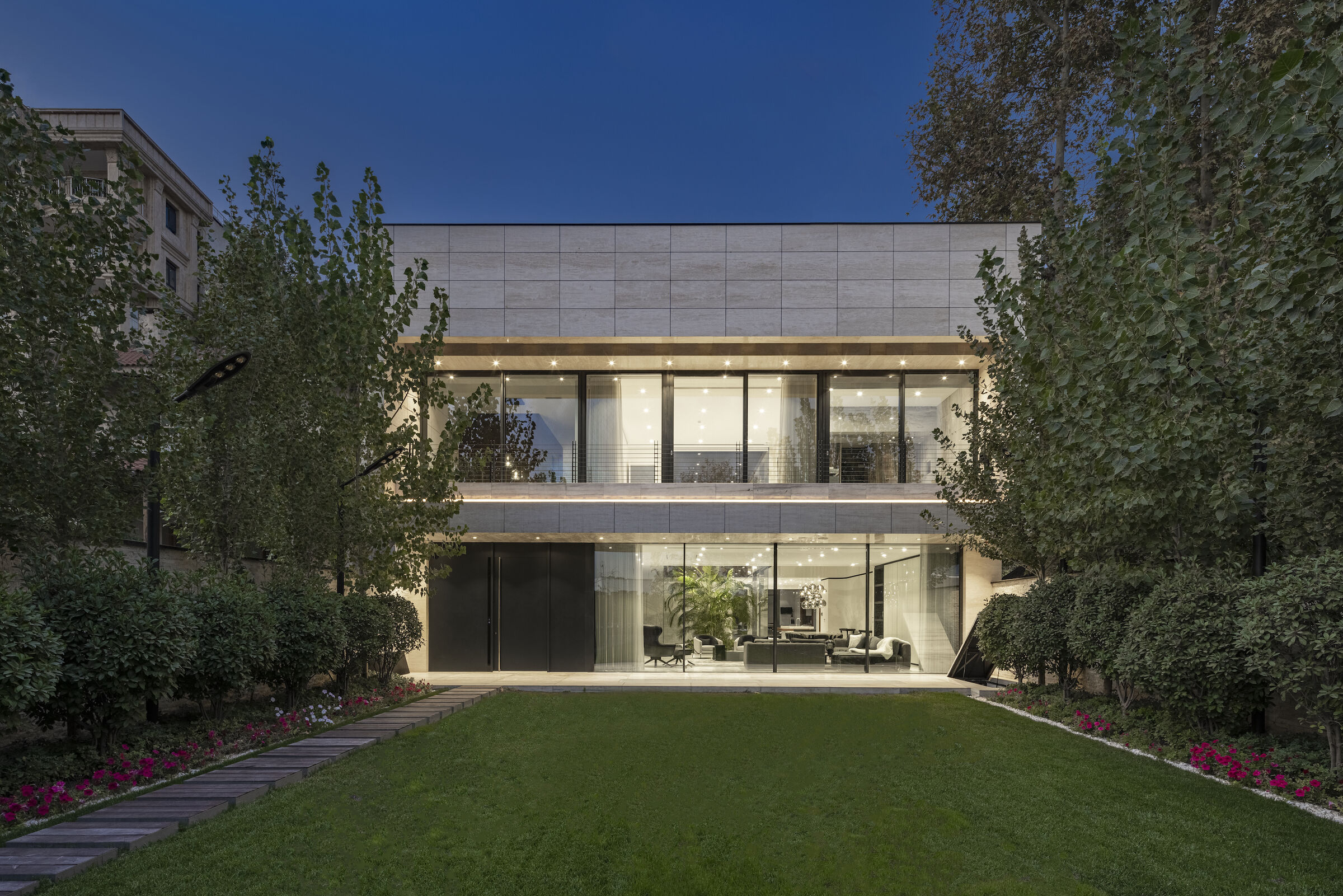 Inner Garden Villa | 123DV | Archello