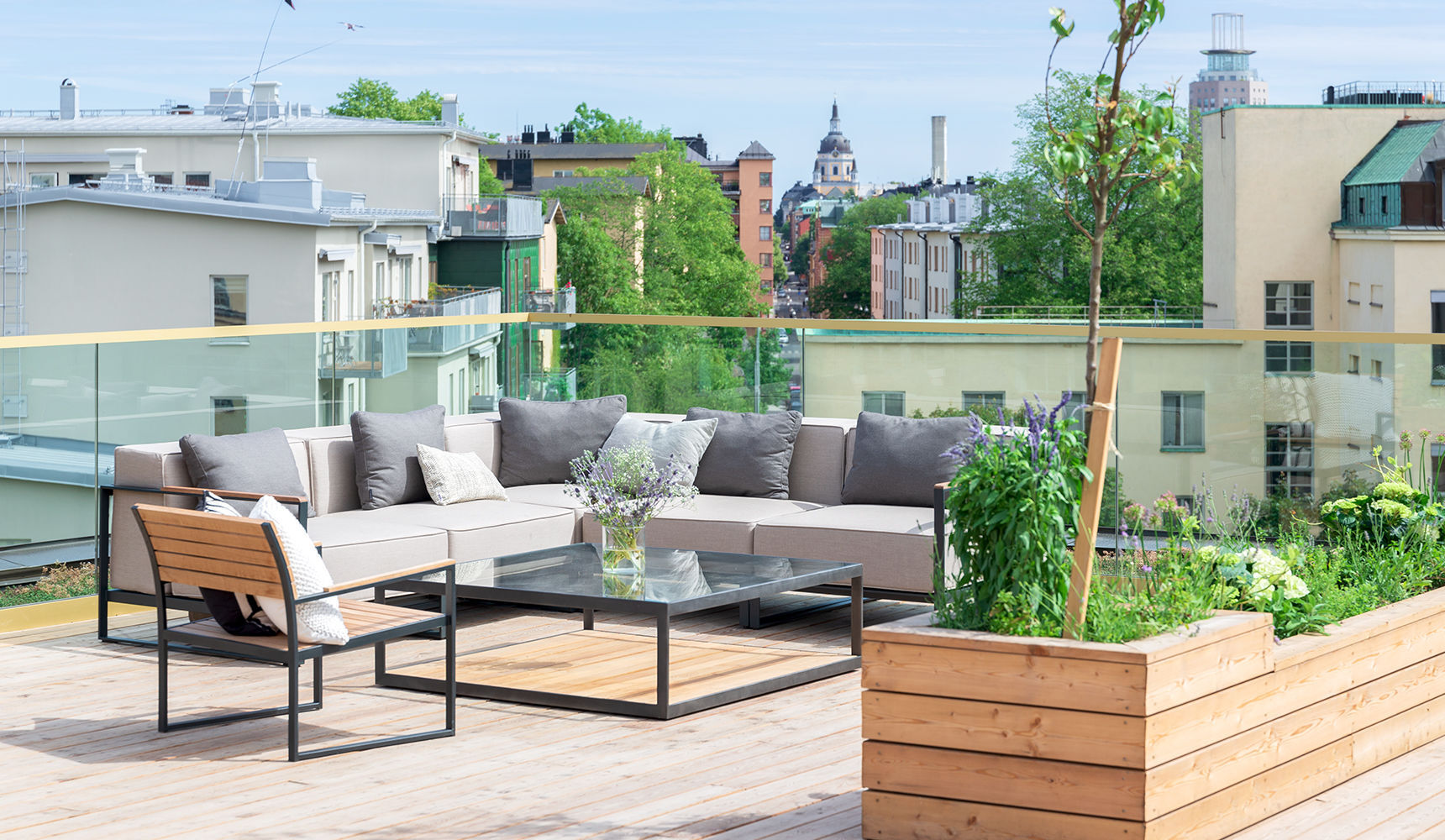 10 garden tables to enliven your home’s outdoor spaces | Archello