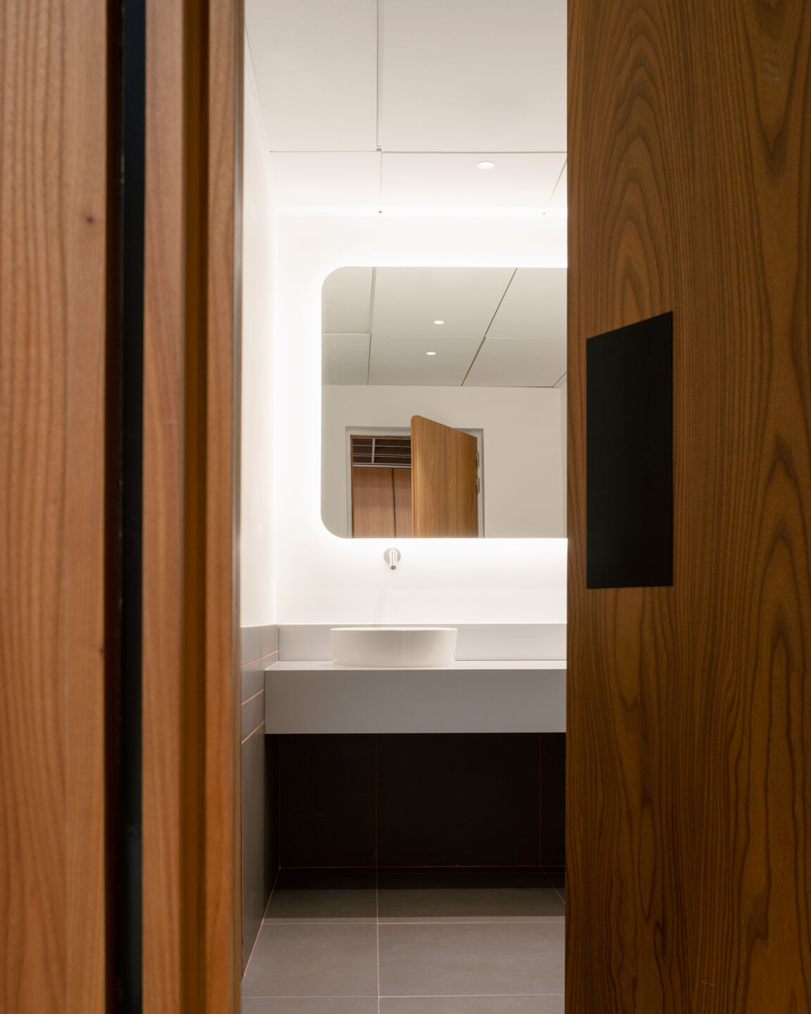 august debouzy managing partner