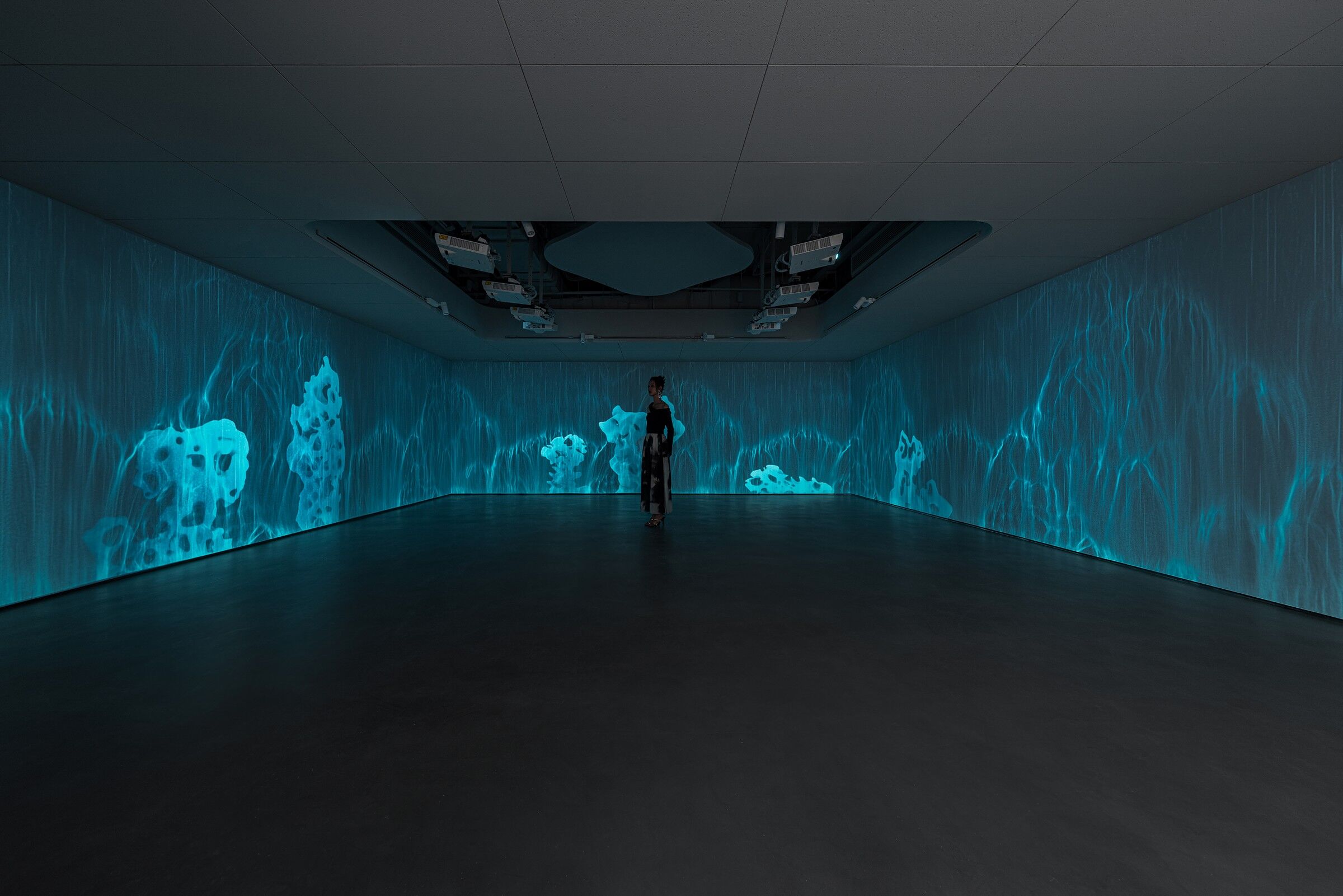 Gallery of Florasis's first global flagship store | Leaping Creative ...