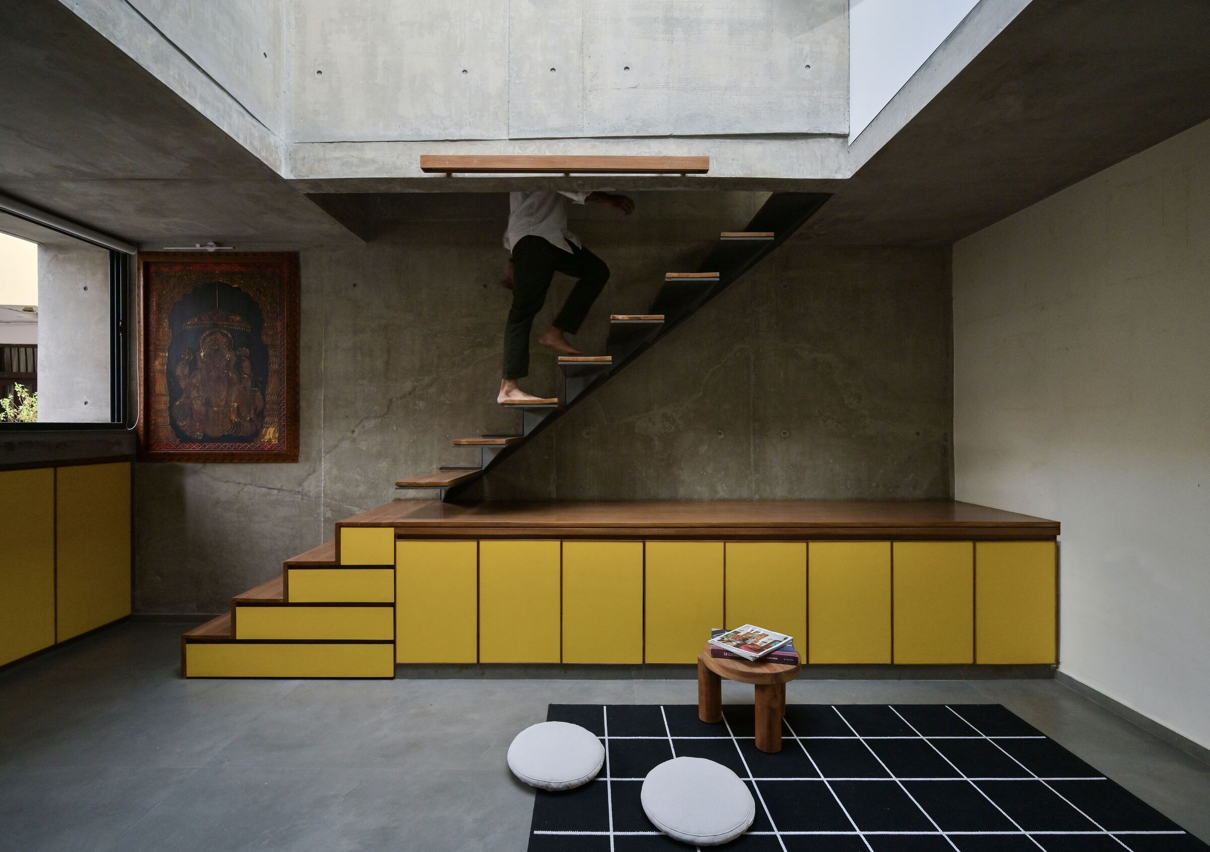 A modest house in ‘pol’ neighbourhood | inpractice | Archello