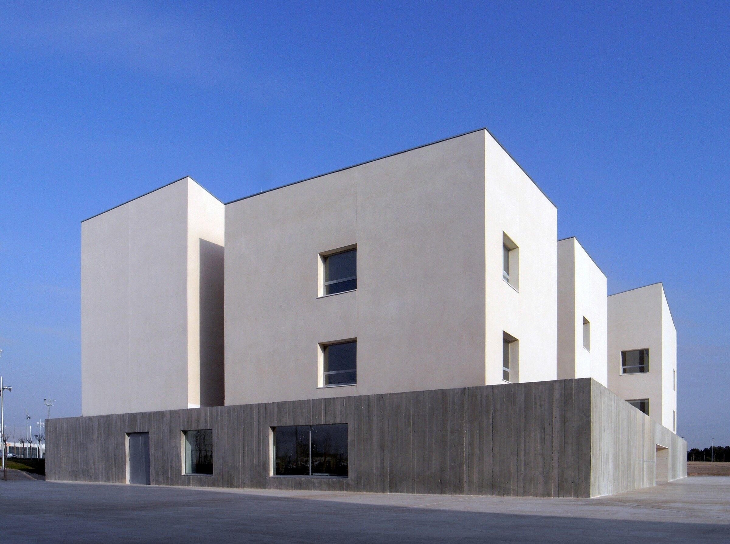 Rectory building for San Jorge University | taller básico de ...