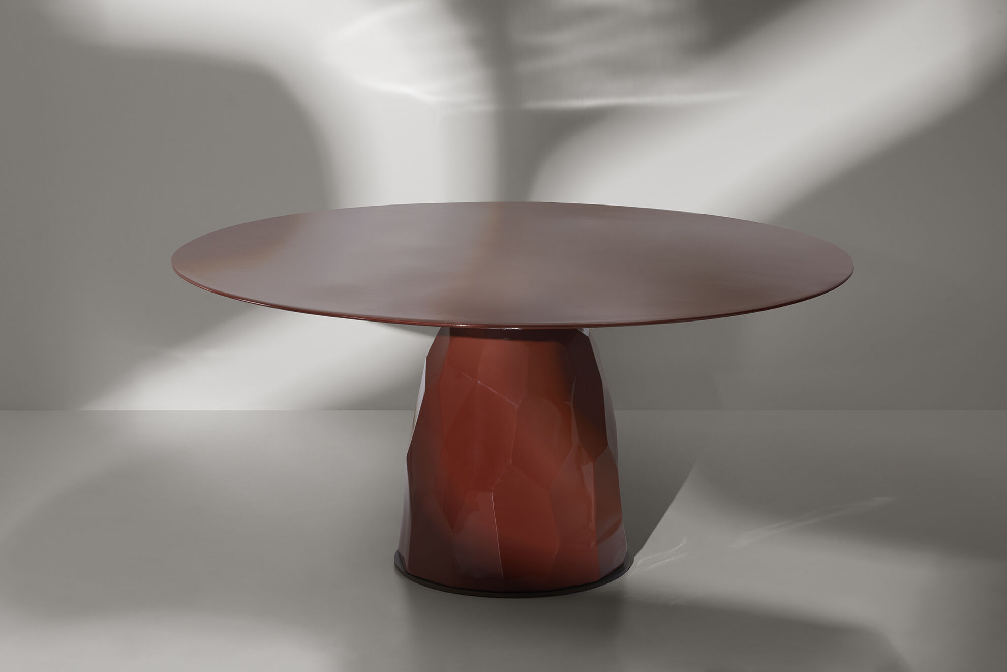 GRIETA TABLE by Paolo Castelli | Archello
