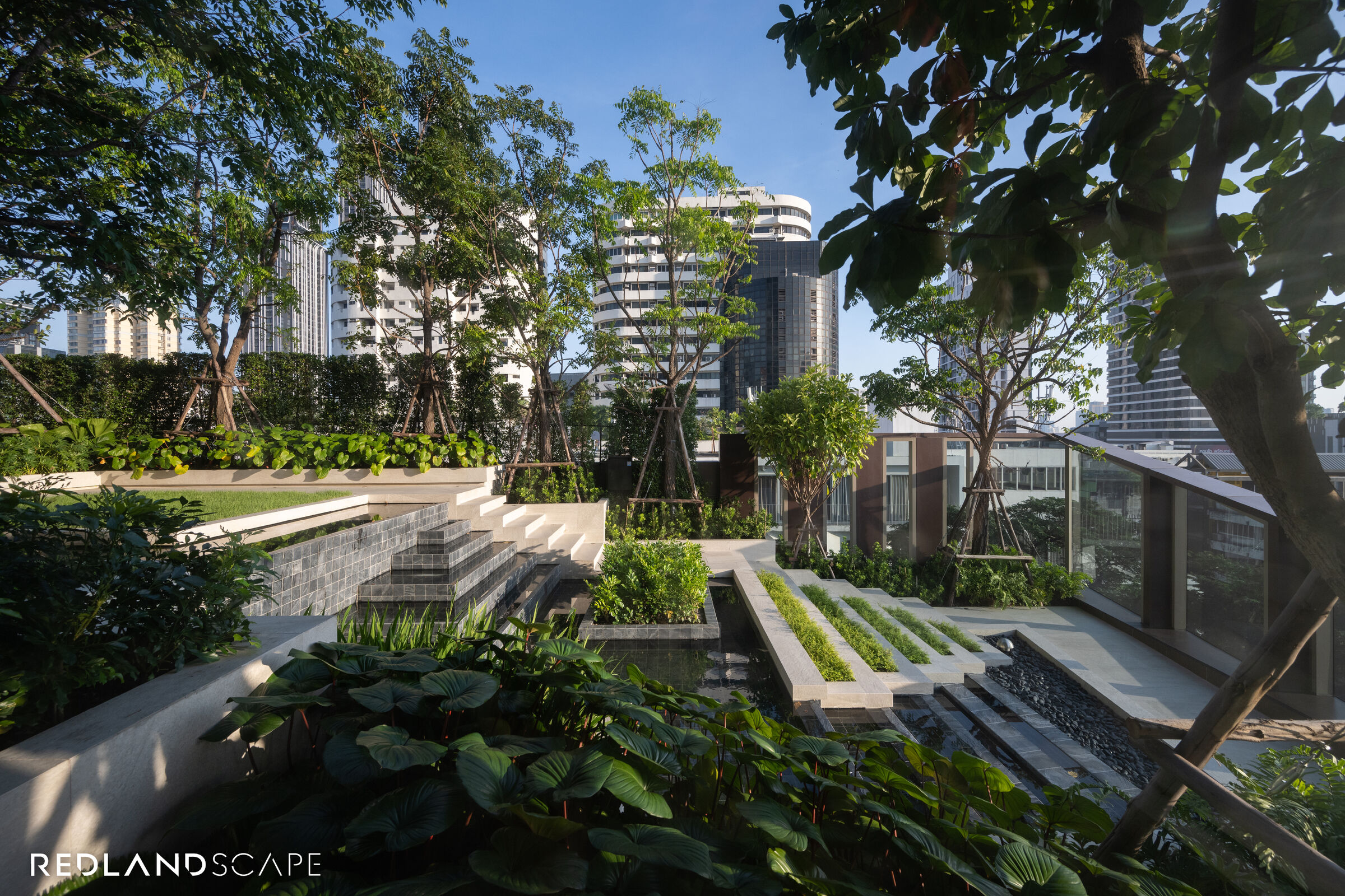 Gallery of Rhythm Ekkamai Estate | Redland-scape | Media - 7
