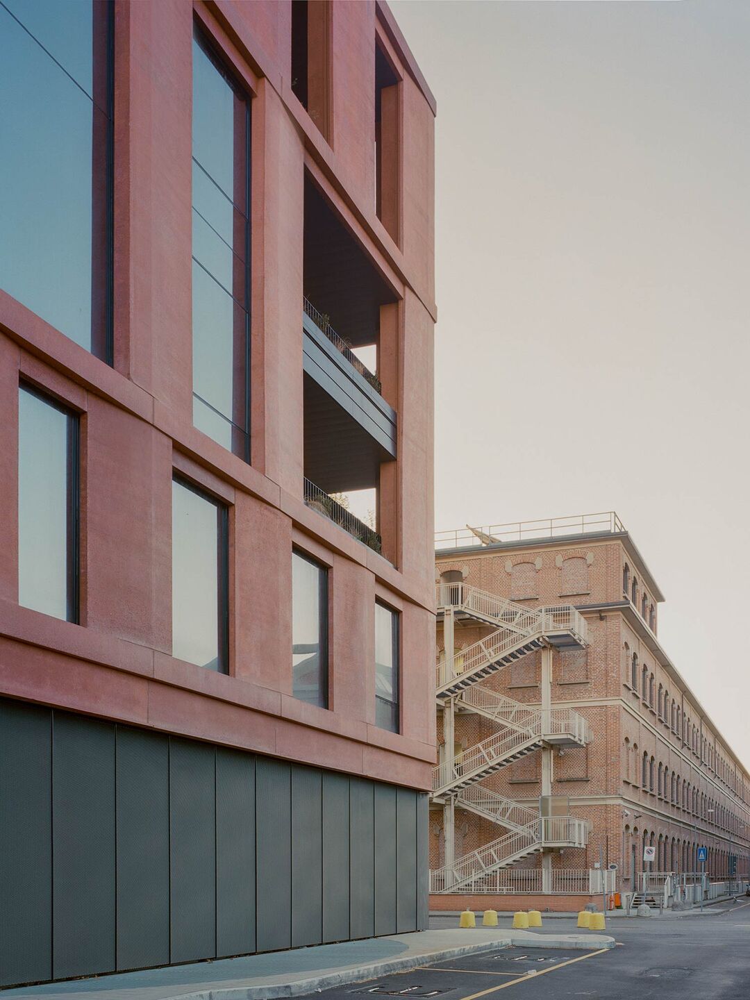 Gallery of Milan's Open 336 presents an extroverted architecture ...