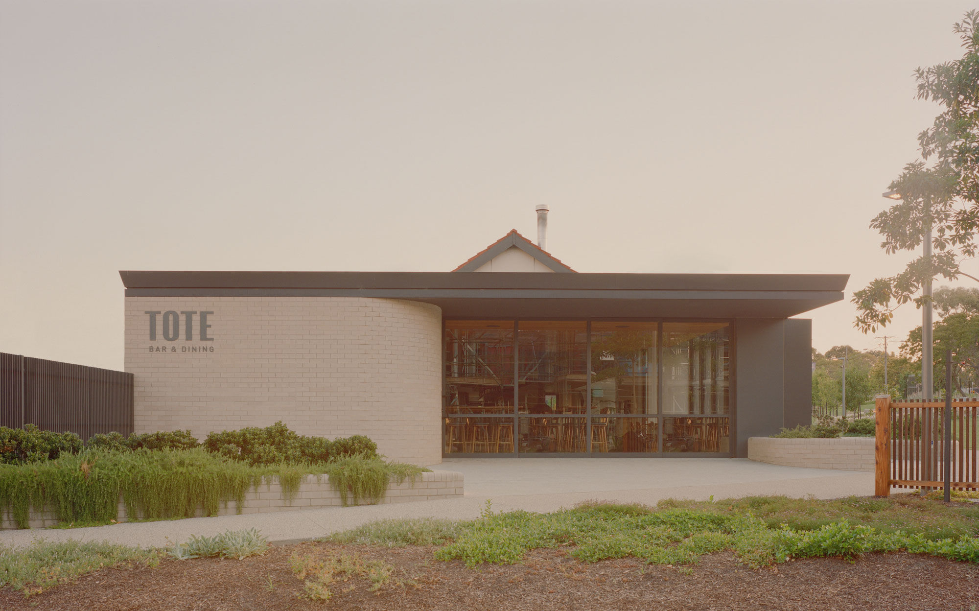 Moonee Valley Tote Bar | Field Office Architecture | Archello