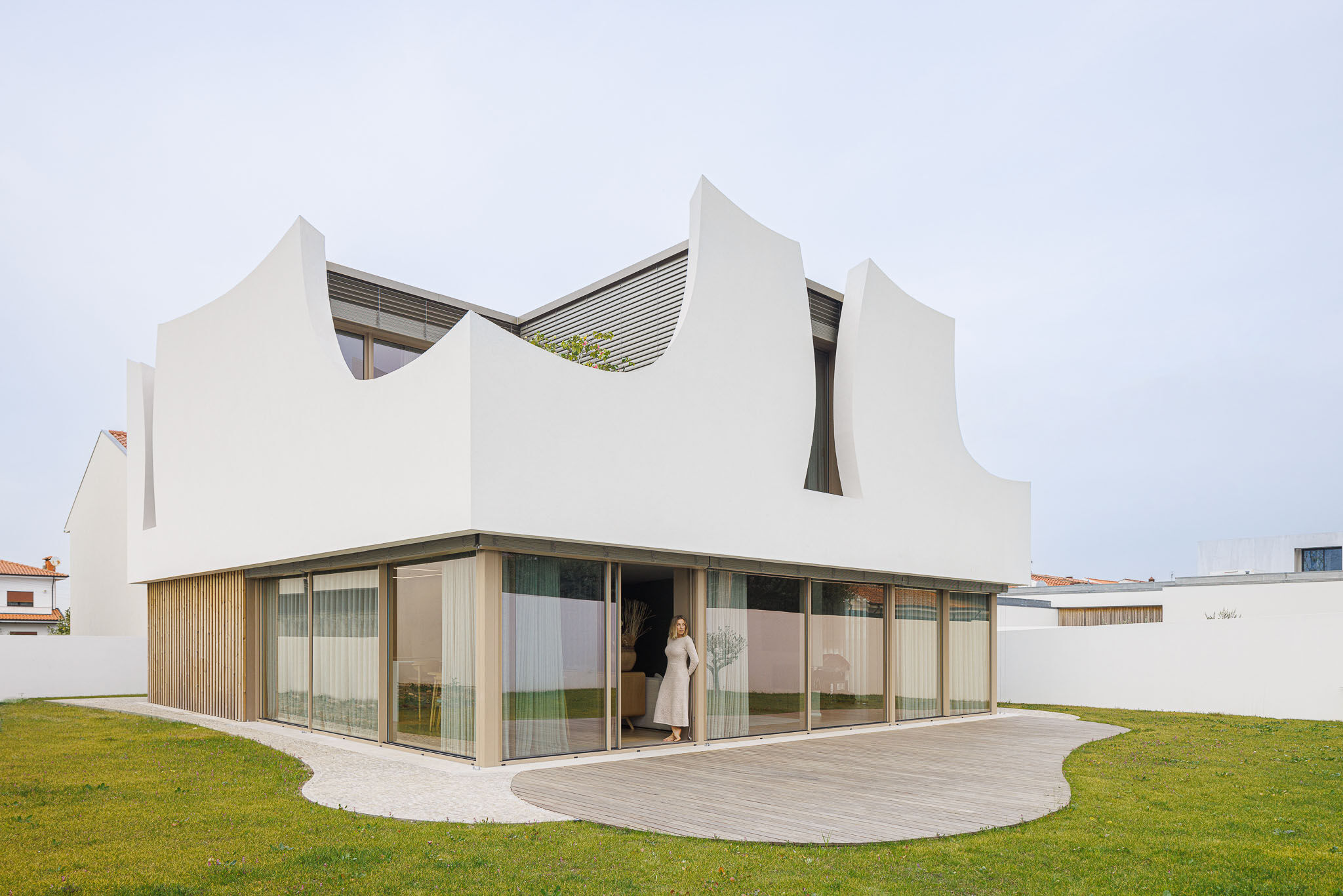 Casa “Pátios de Pétalas” | Sandra Micaela Casinha Arquitetos | Archello