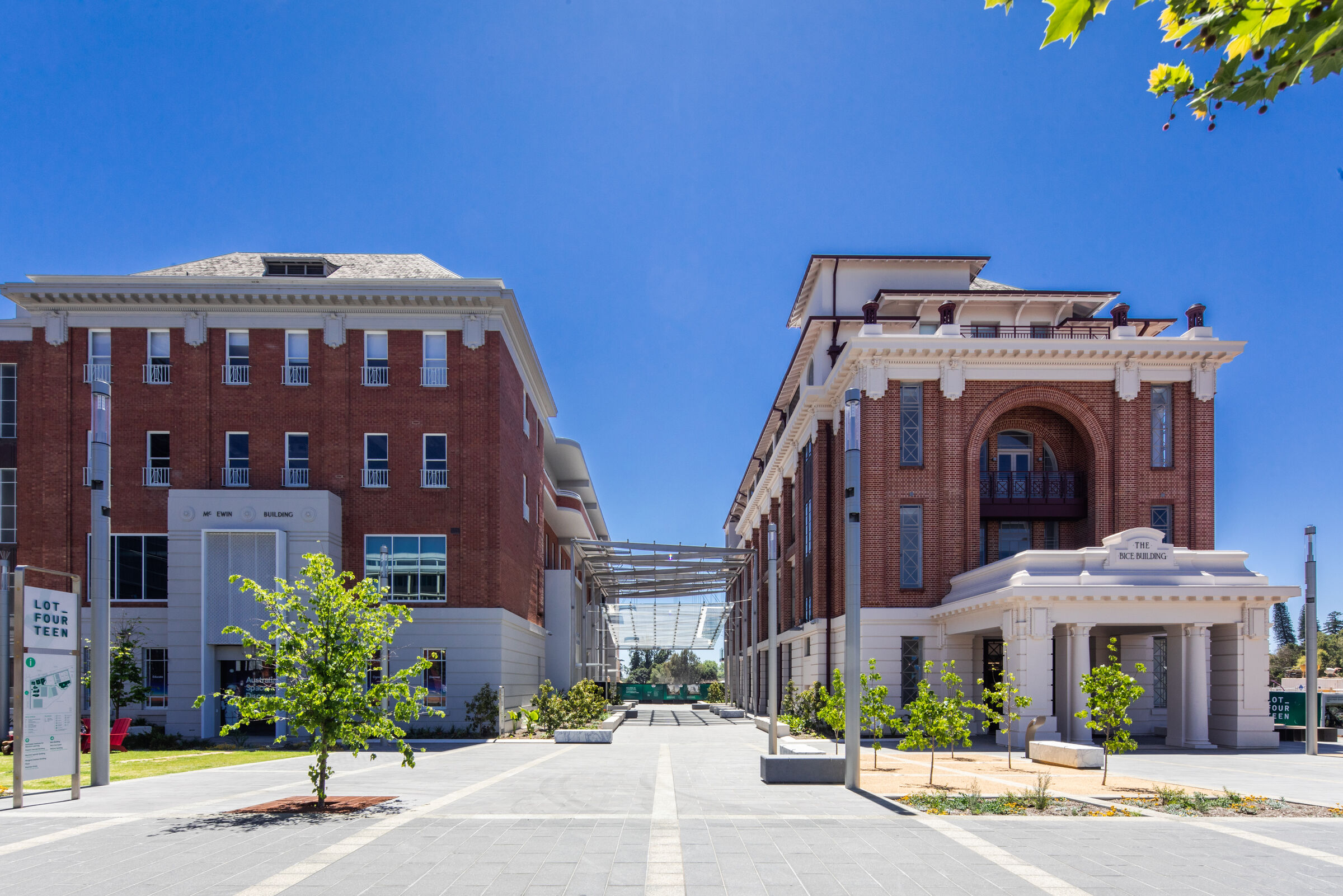 Lot Fourteen Canopy | +Tridente Boyce | Archello