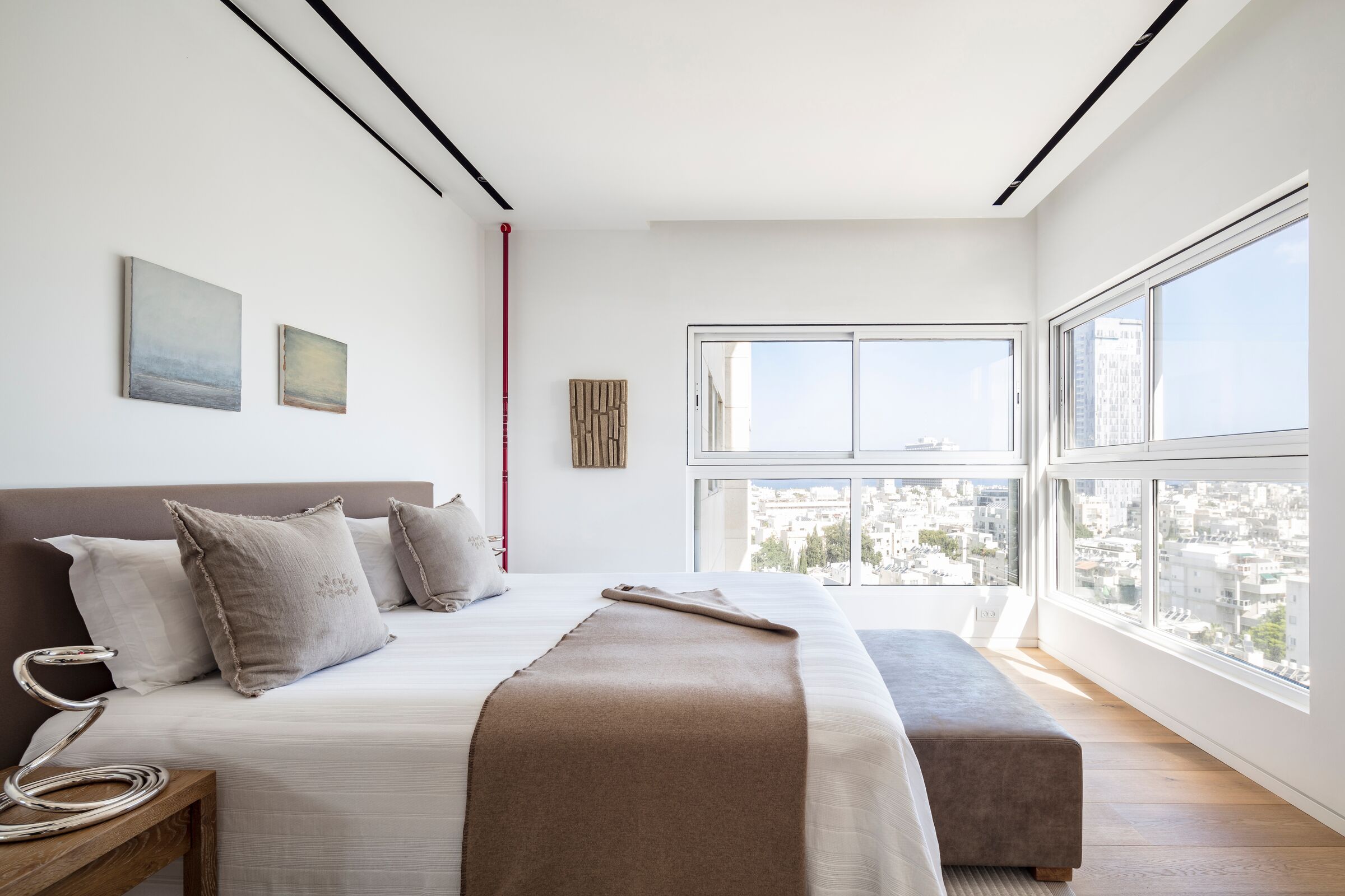 Gallery of Art Collectors Home | Jacobs-Yaniv Architects | Media - 33