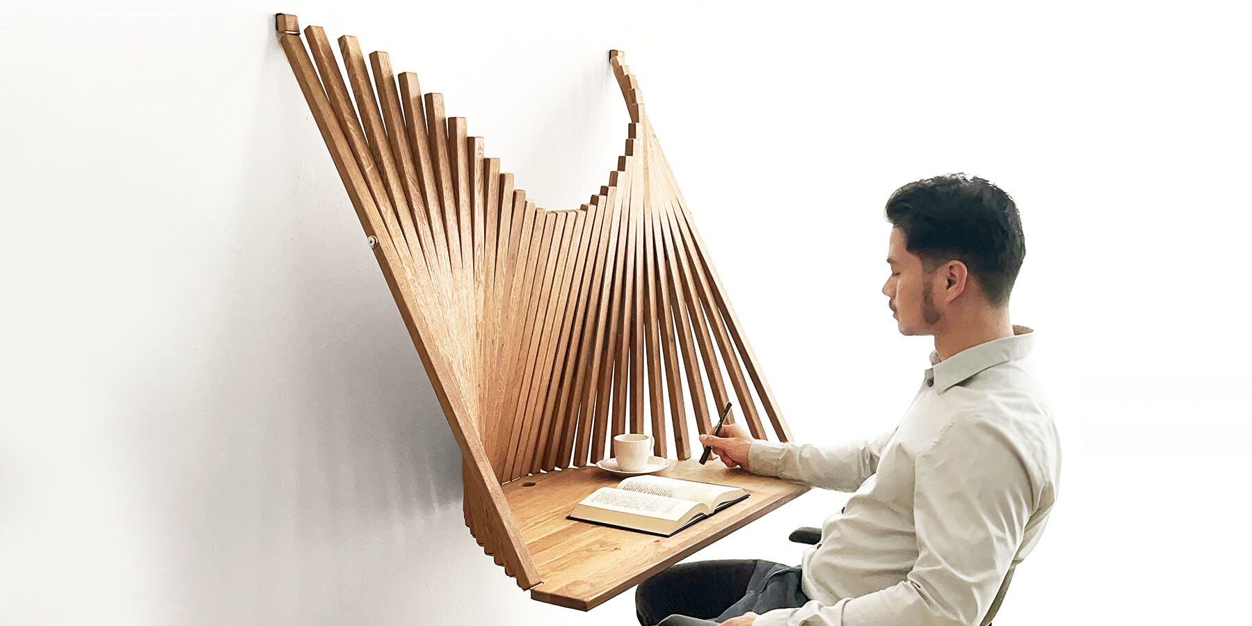 Flow Wall Desk by Robert van Embricqs | Archello