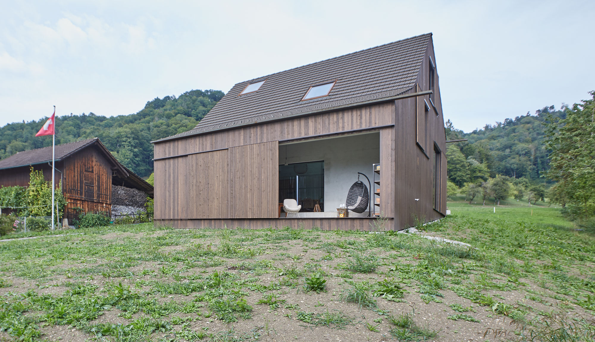 Residential barn in a hamlet zone | BE Architektur – Boris Egli Architekt | Archello