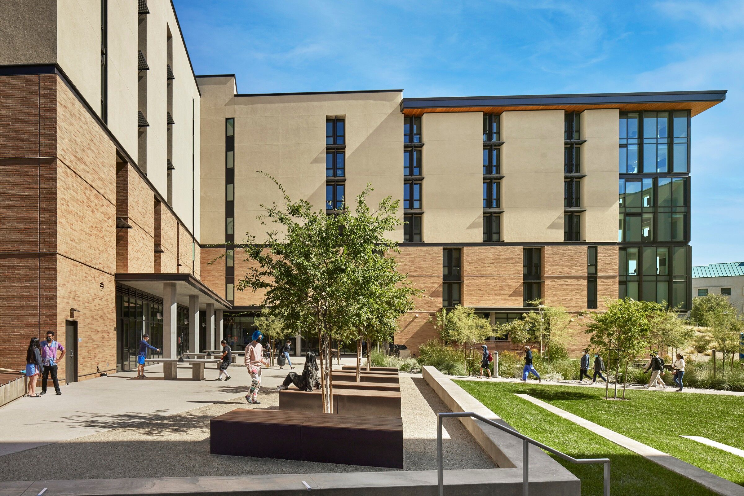 Gallery of Dundee Residence Hall and Glasgow Dining Commons | Solomon Cordwell Buenz (SCB ...