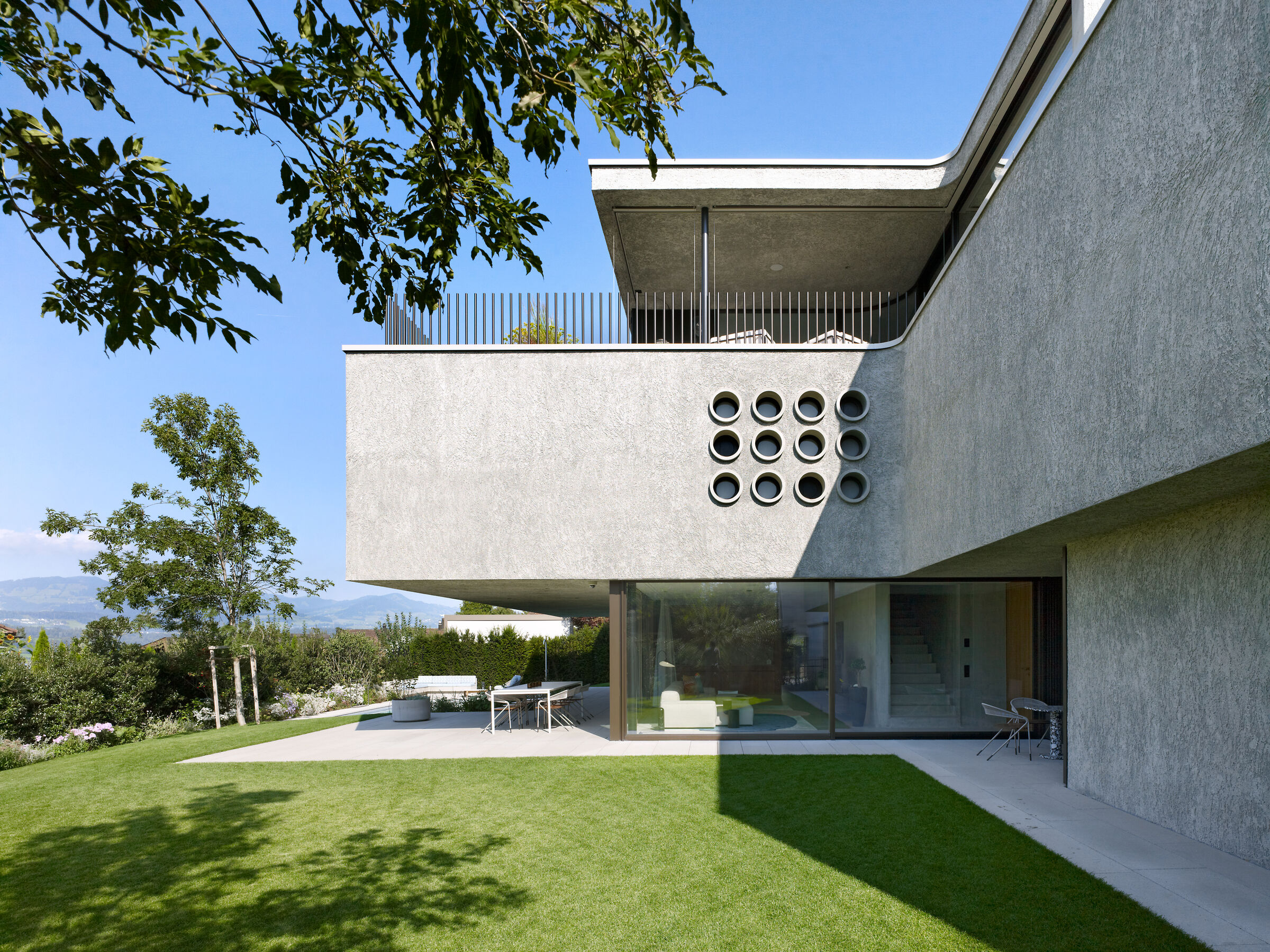 House above the lake | Kit Architects | Archello