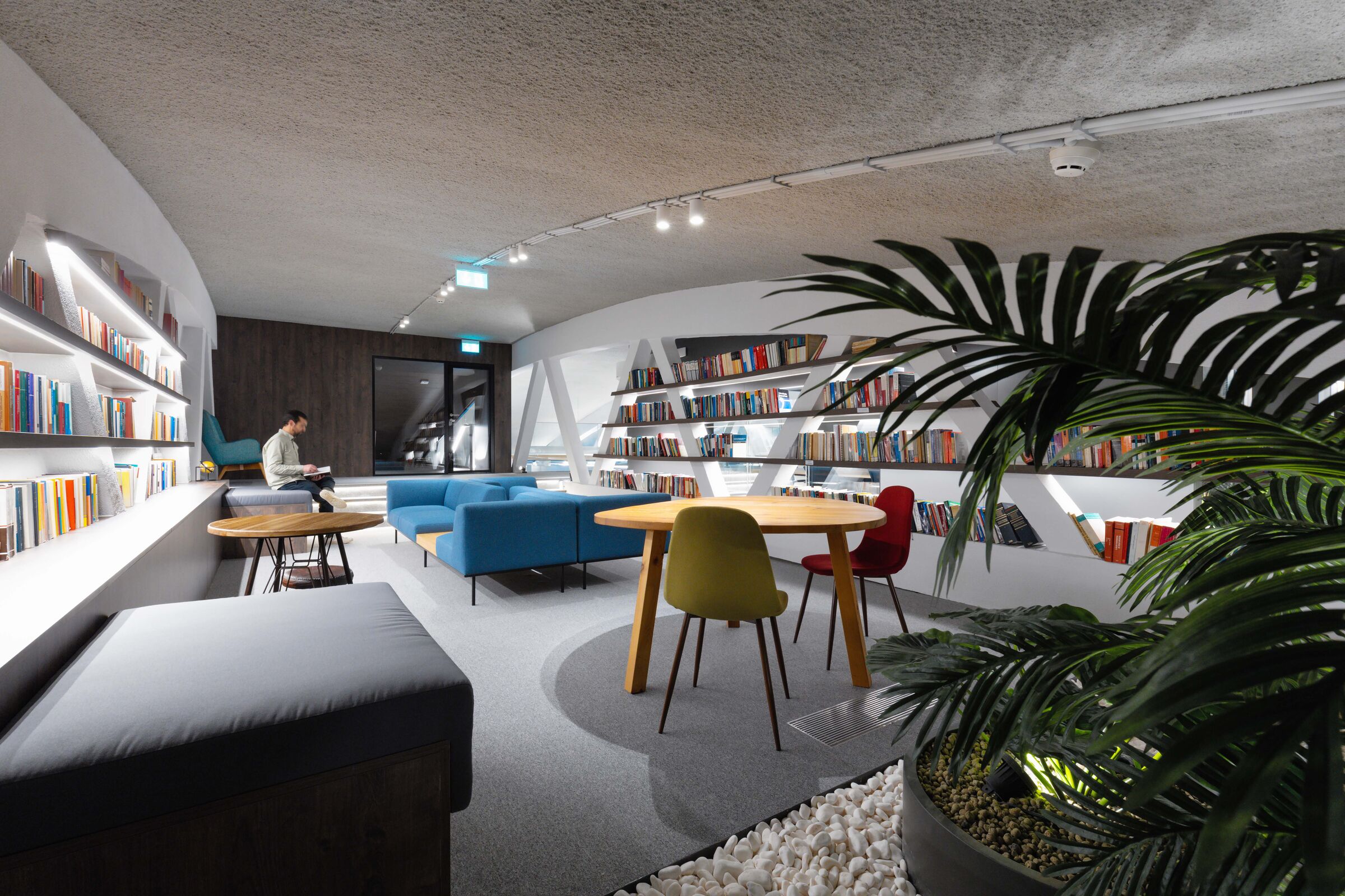 Gallery of CCA Law Firm Lisbon HQ | SpaceWorks | Media - 8