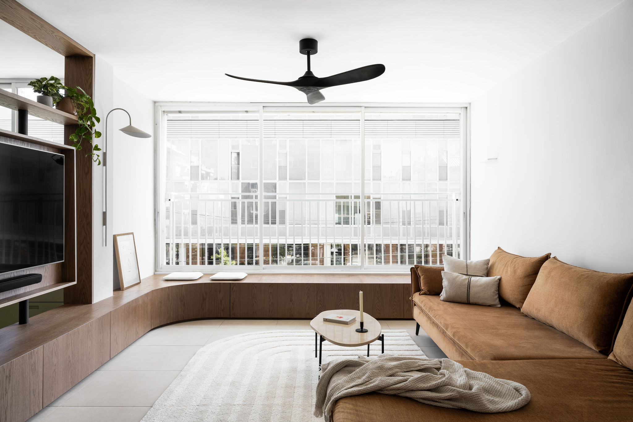 Curved apartment in Tel-Aviv | Efrat Ish Shalom Interior Design | Archello