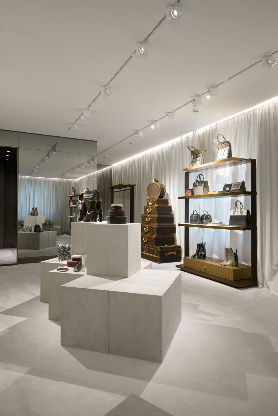 LV Milano | DIAA Studio | Archello