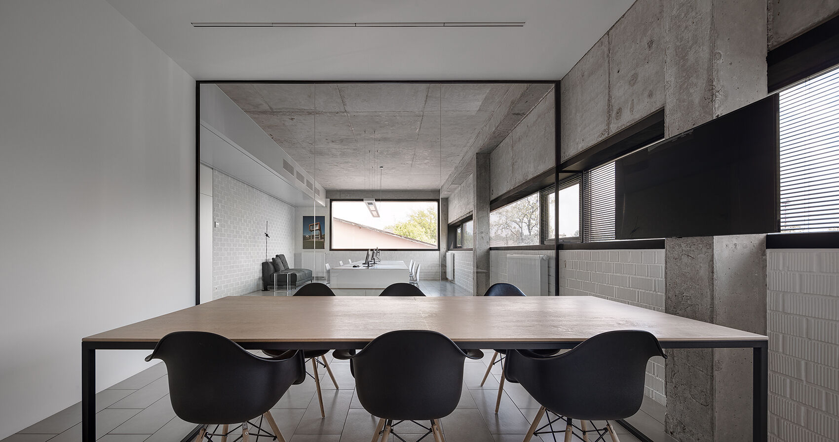 House with Office and Workshop | ArchObraz | Archello