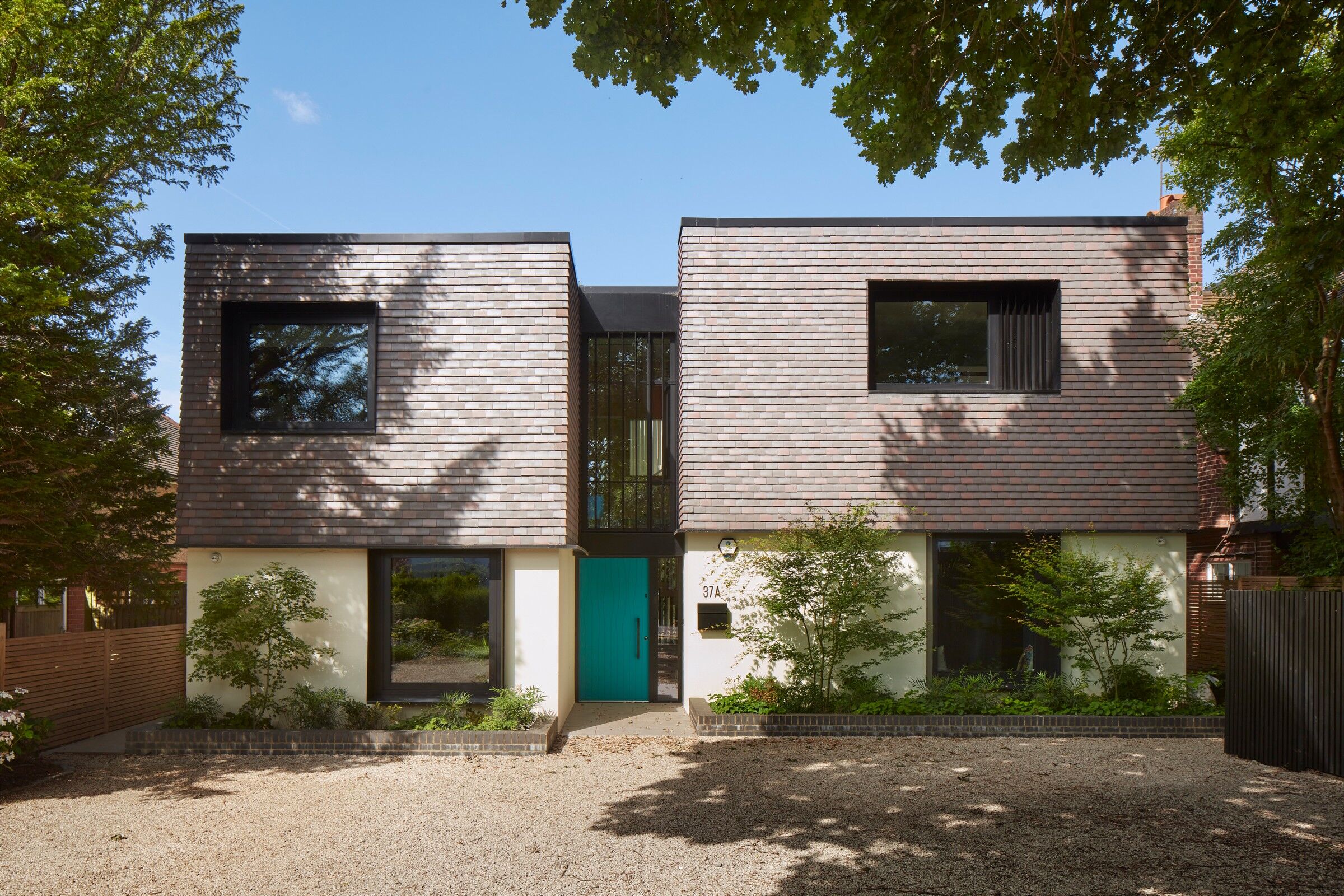 An Uneven Split | Scenario Architecture | Archello