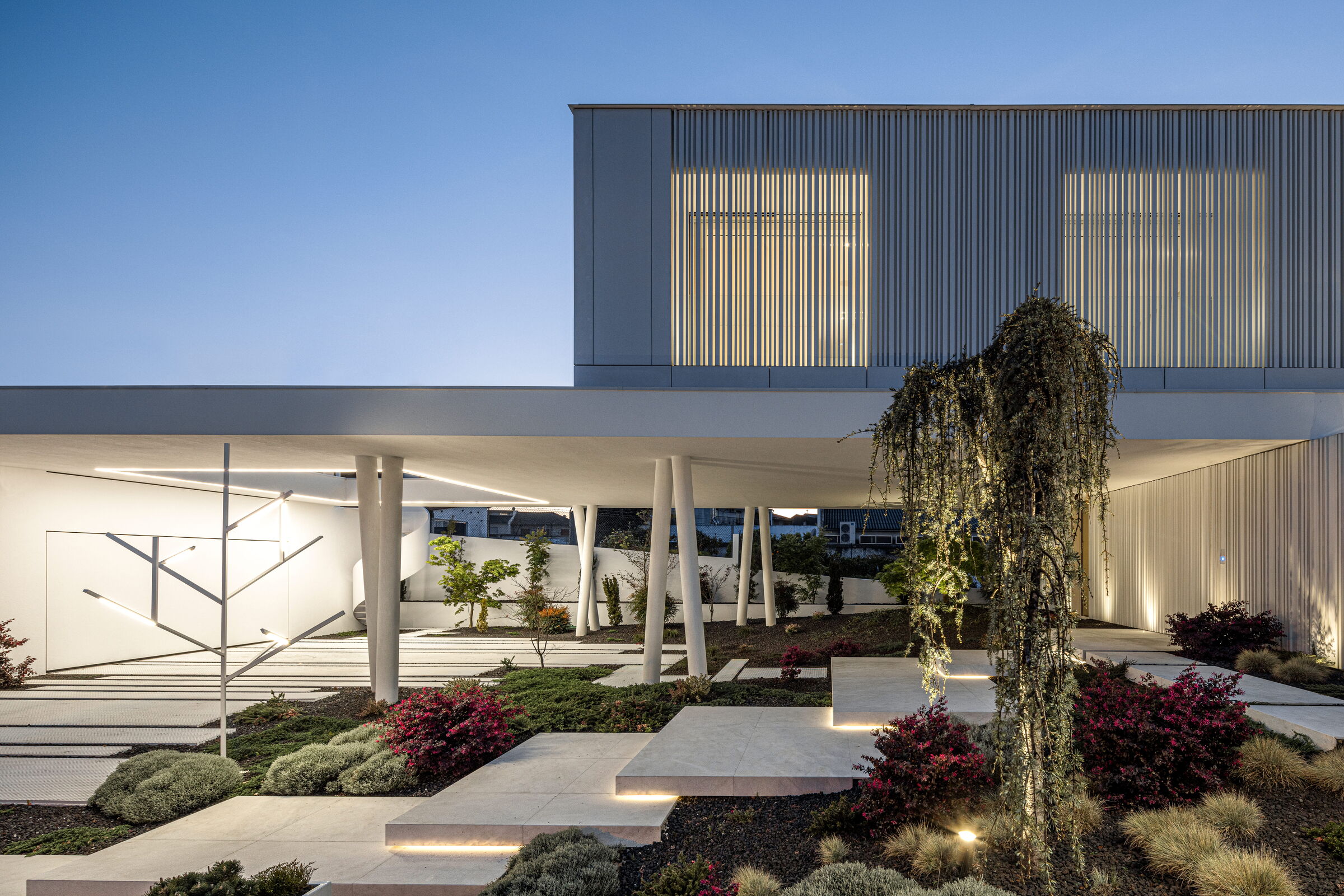 Gallery of RiscoWhite | Risco Singular Arquitectura Lda | Media - 1