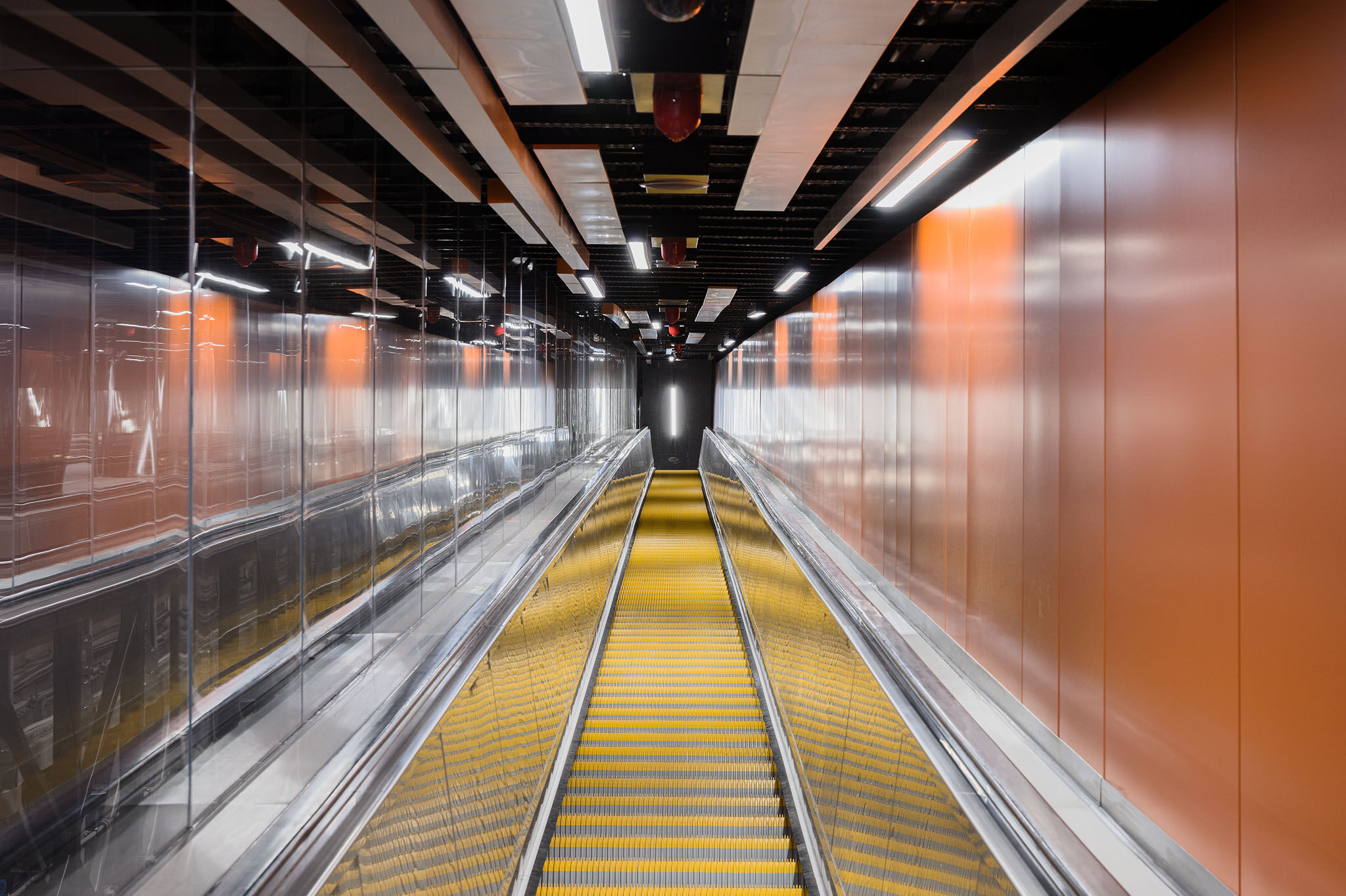 Gallery of M3 Corvin-Negyed Station | Sporaarchitects | Media - 18