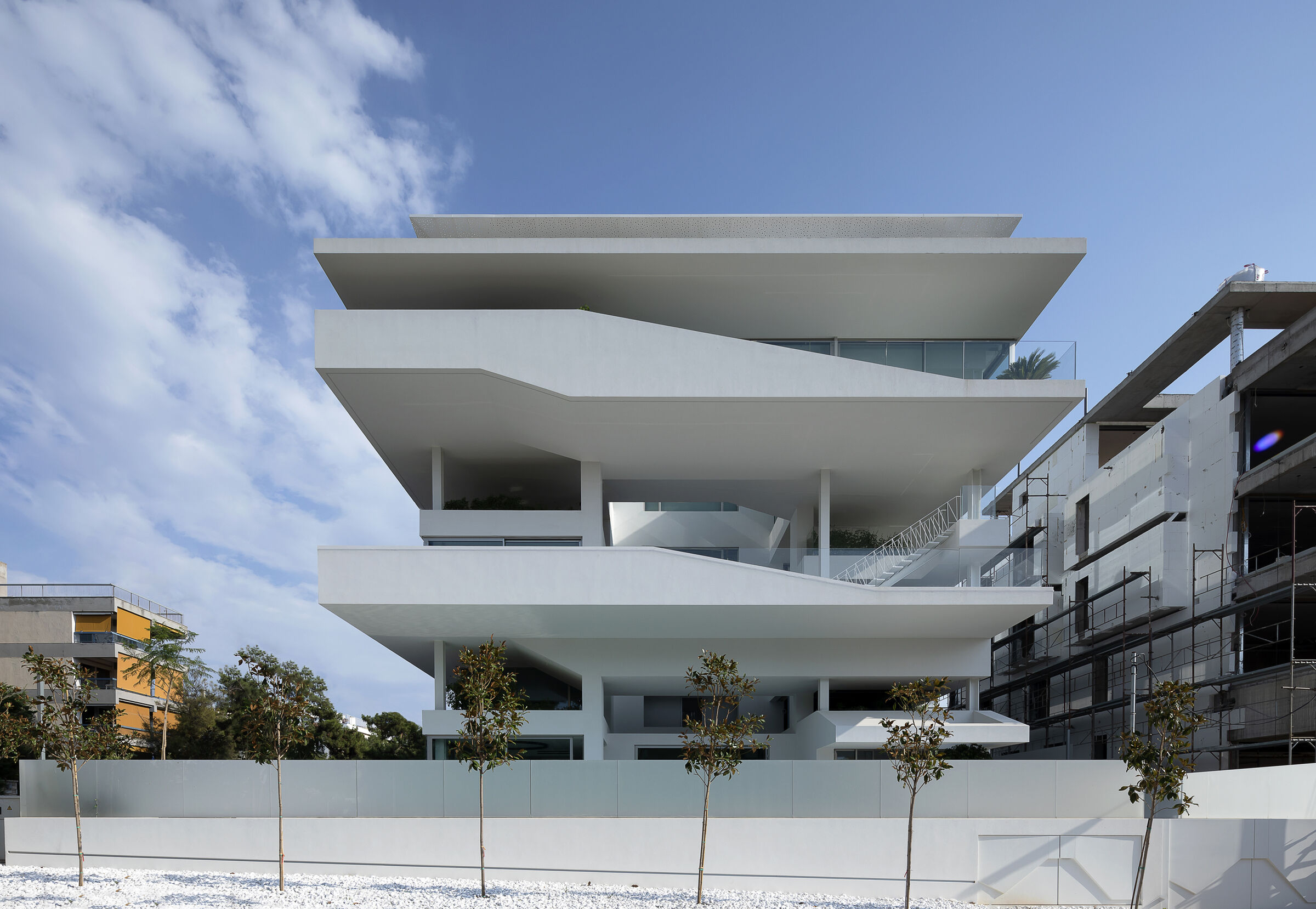 Aloof Houses | KLAB architecture (kinetic lab of architecture) | Archello
