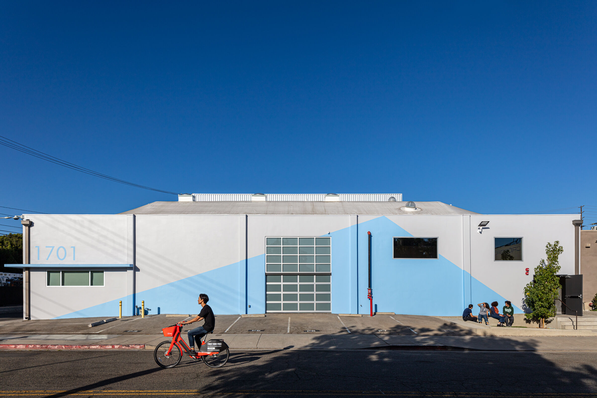 Crossroads Pac Air Arts and Athletic Facility | LOC Architects | Archello