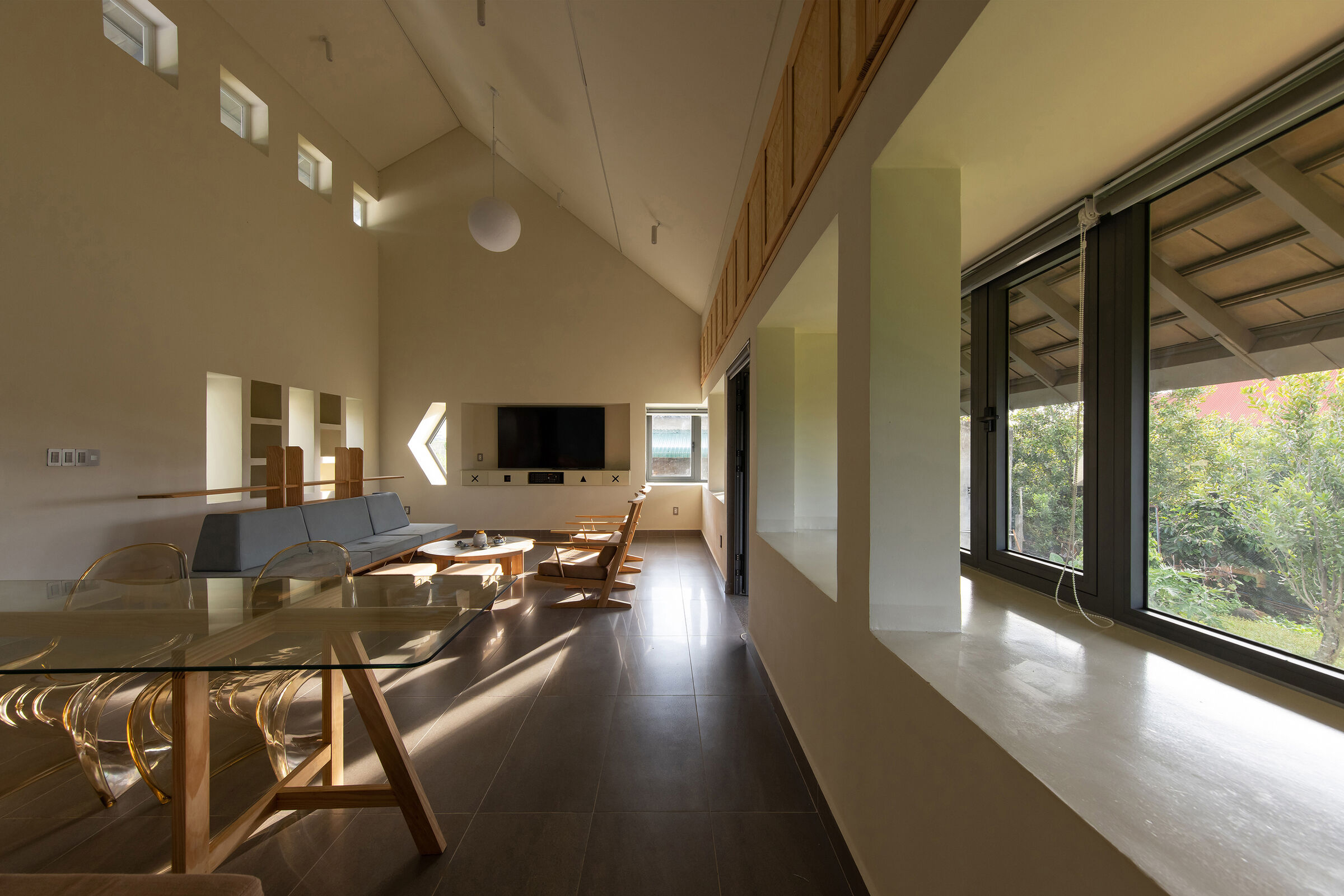 Gallery of Silkworm house | Nha Cao Cua Rong | Media - 19