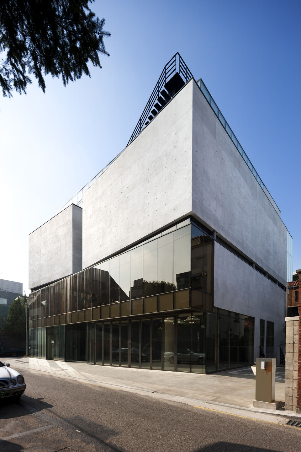 DF Building | Chiasmus Partners | Archello