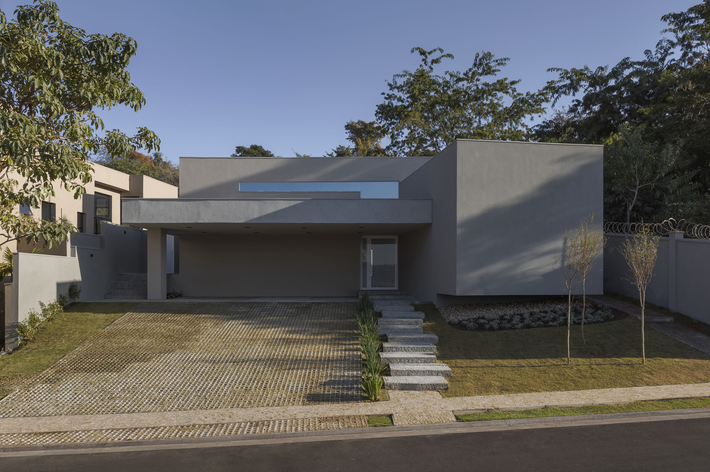 Casa AC | Bezzon Arquitetura | Archello