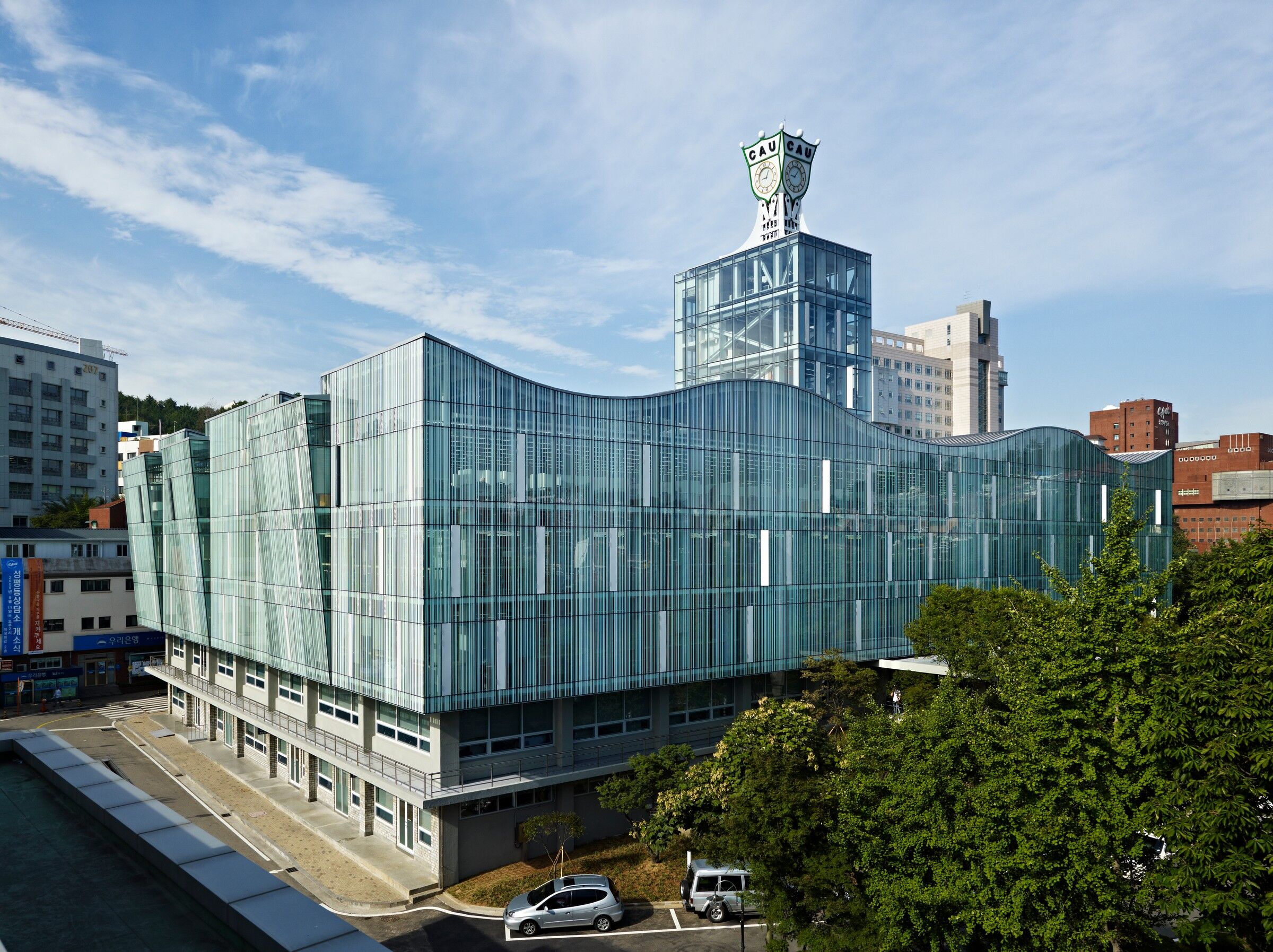 Overlap | Archium | Archello