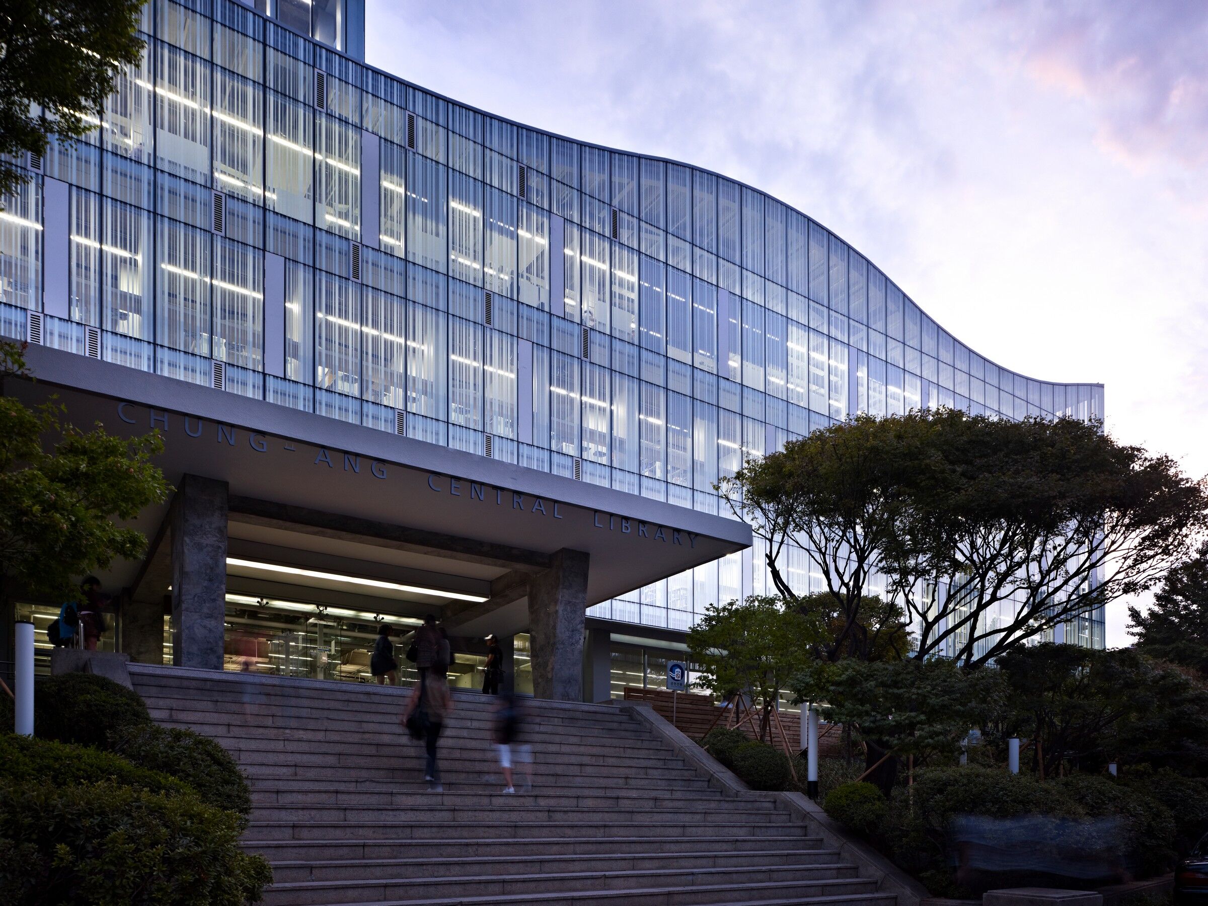 Gallery of Overlap | Archium | Media - 4