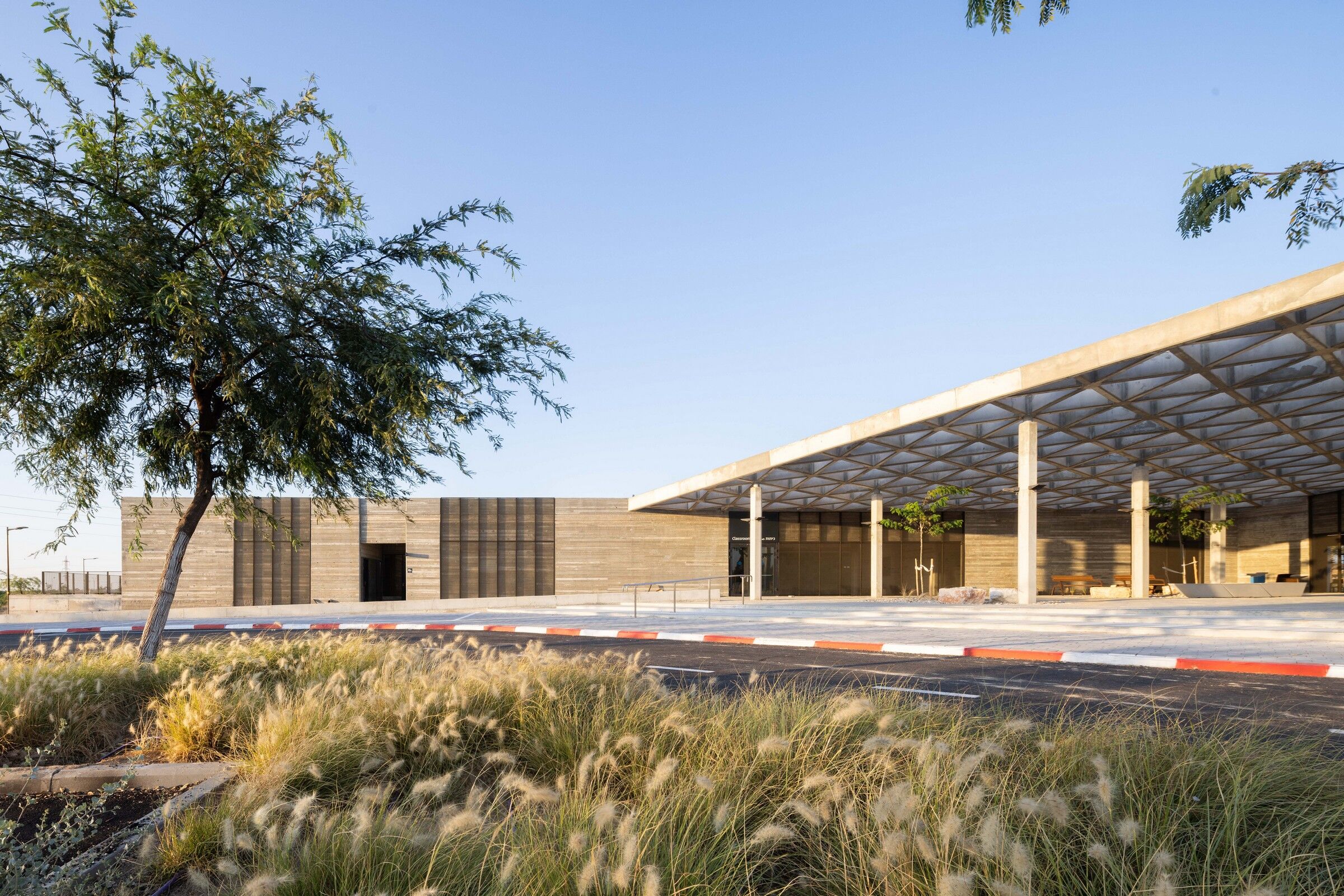 Gallery of Midbarium, The Jack | A. Lerman Architects | Media - 4