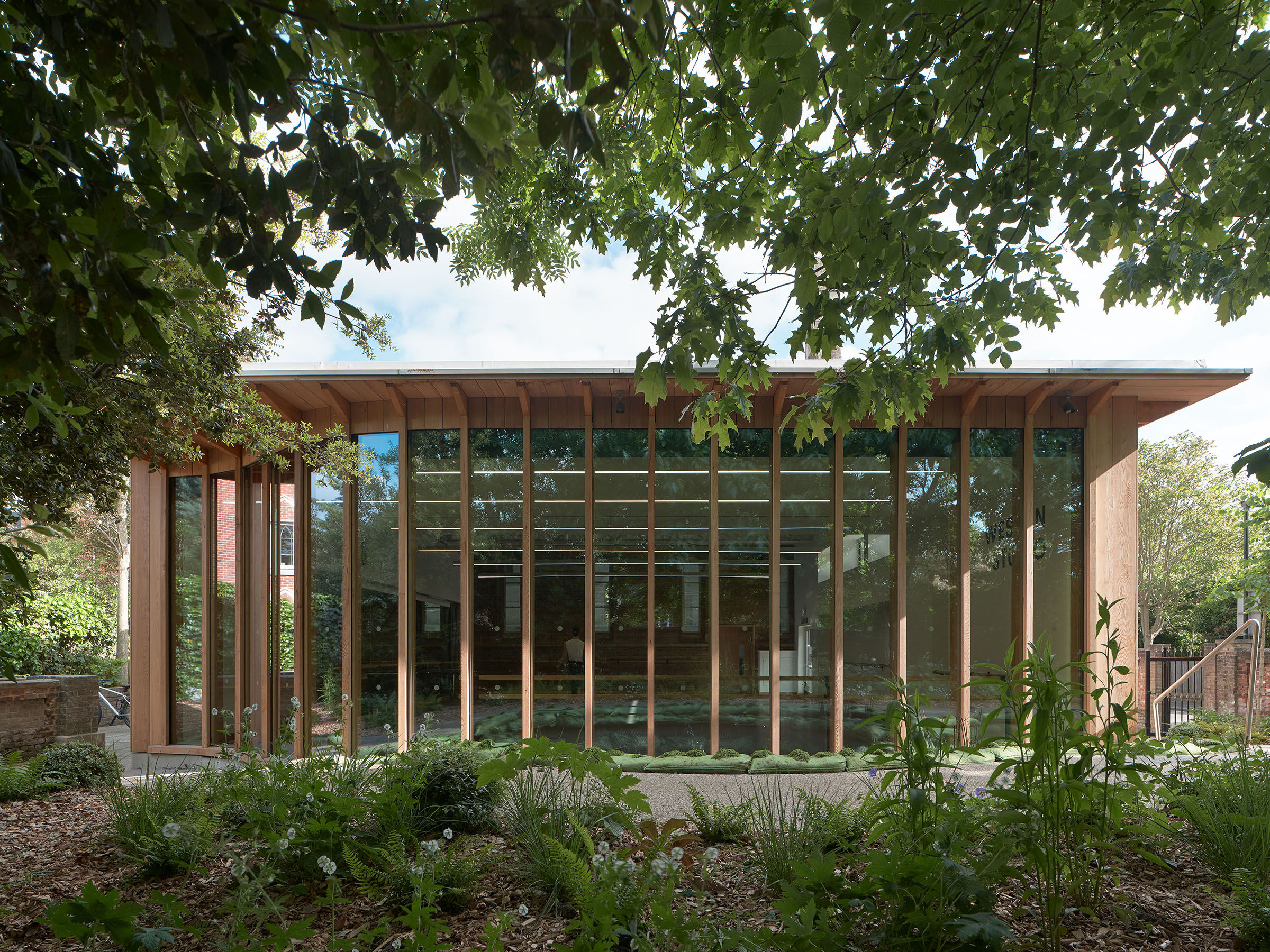 Rambert School of Music and Contemporary Dance | MICA Architects | Archello