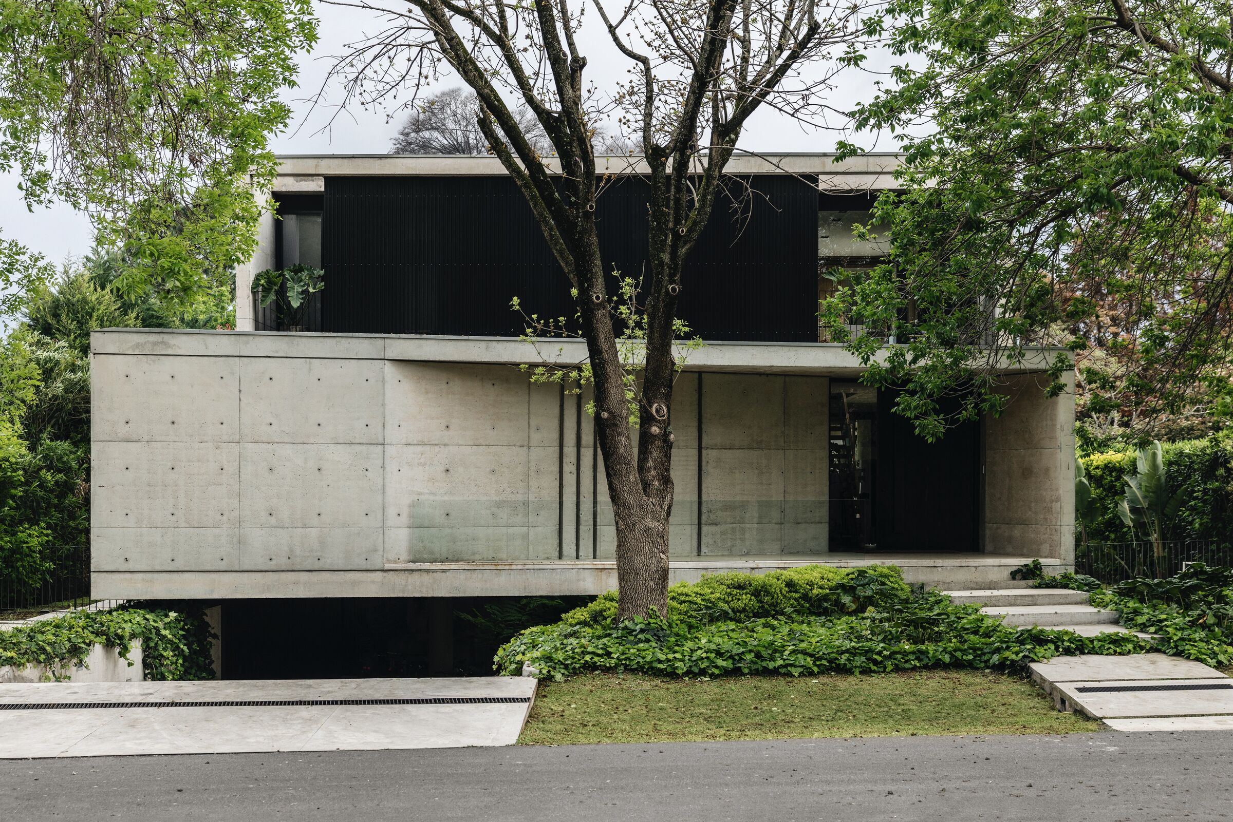 Ayres Del Pilar | EZEQUIEL AMADO CATTANEO ARQUITECTOS | Archello