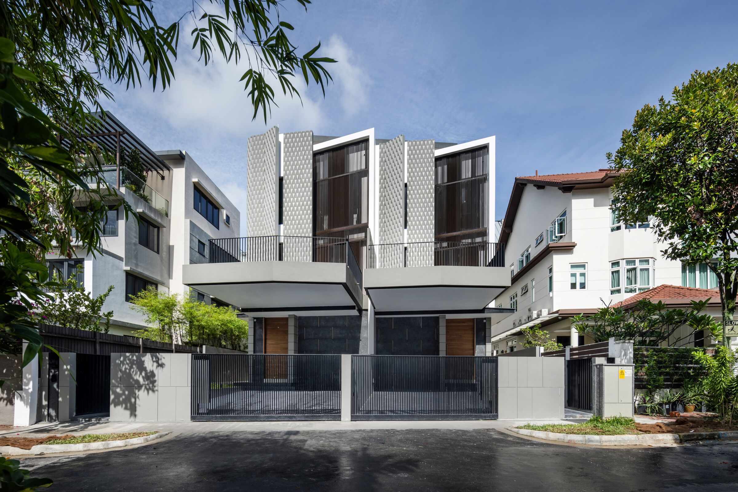 The Oblique House | DS Architects Pte Ltd | Archello