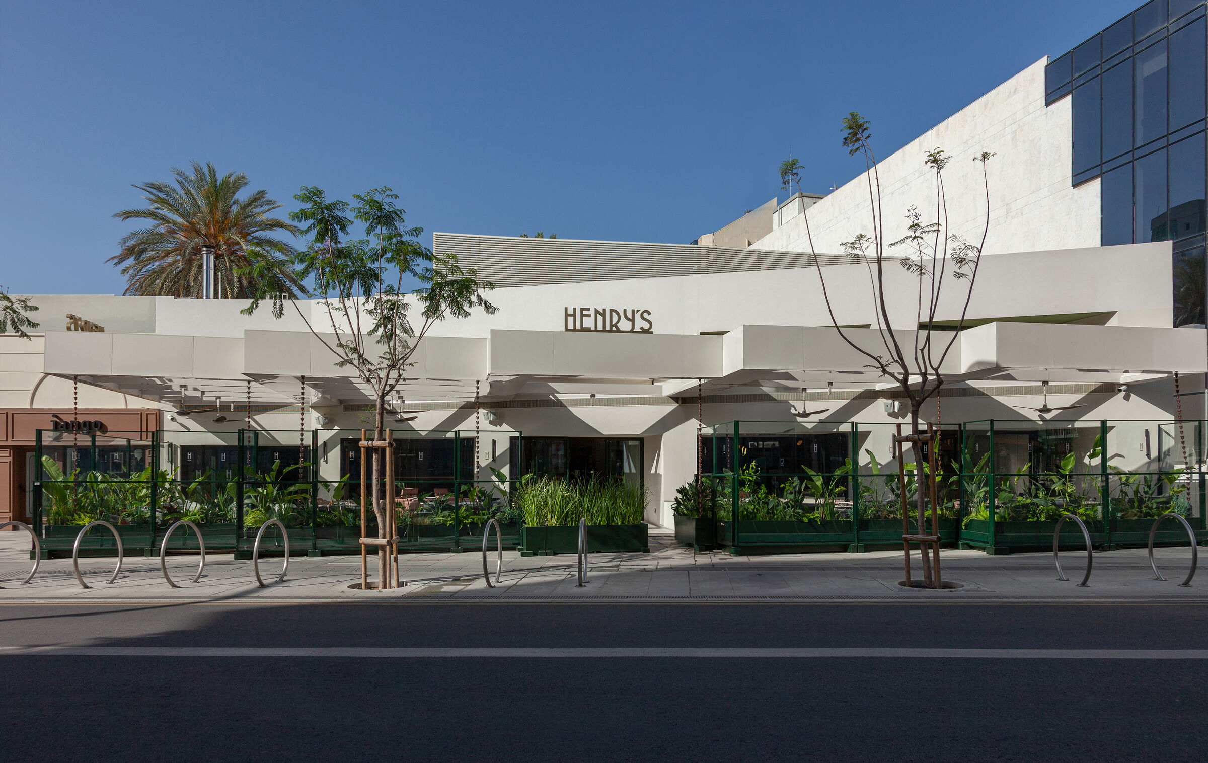 Gallery of Henry's Restaurant | Ekky Studio Architects | Media - 2